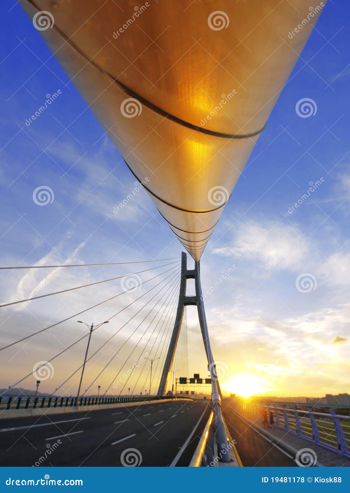 Flyover Handrail Above Concrete Barrier Using Structural Steel Plate ...