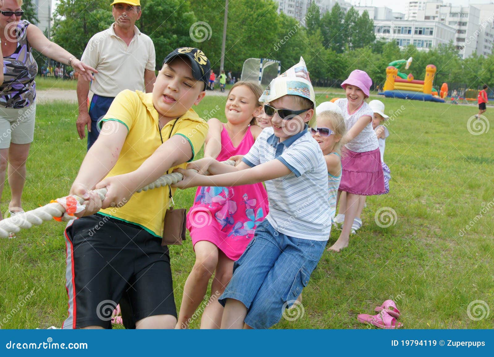 Rope pulling editorial stock image. Image of friendship - 19794119