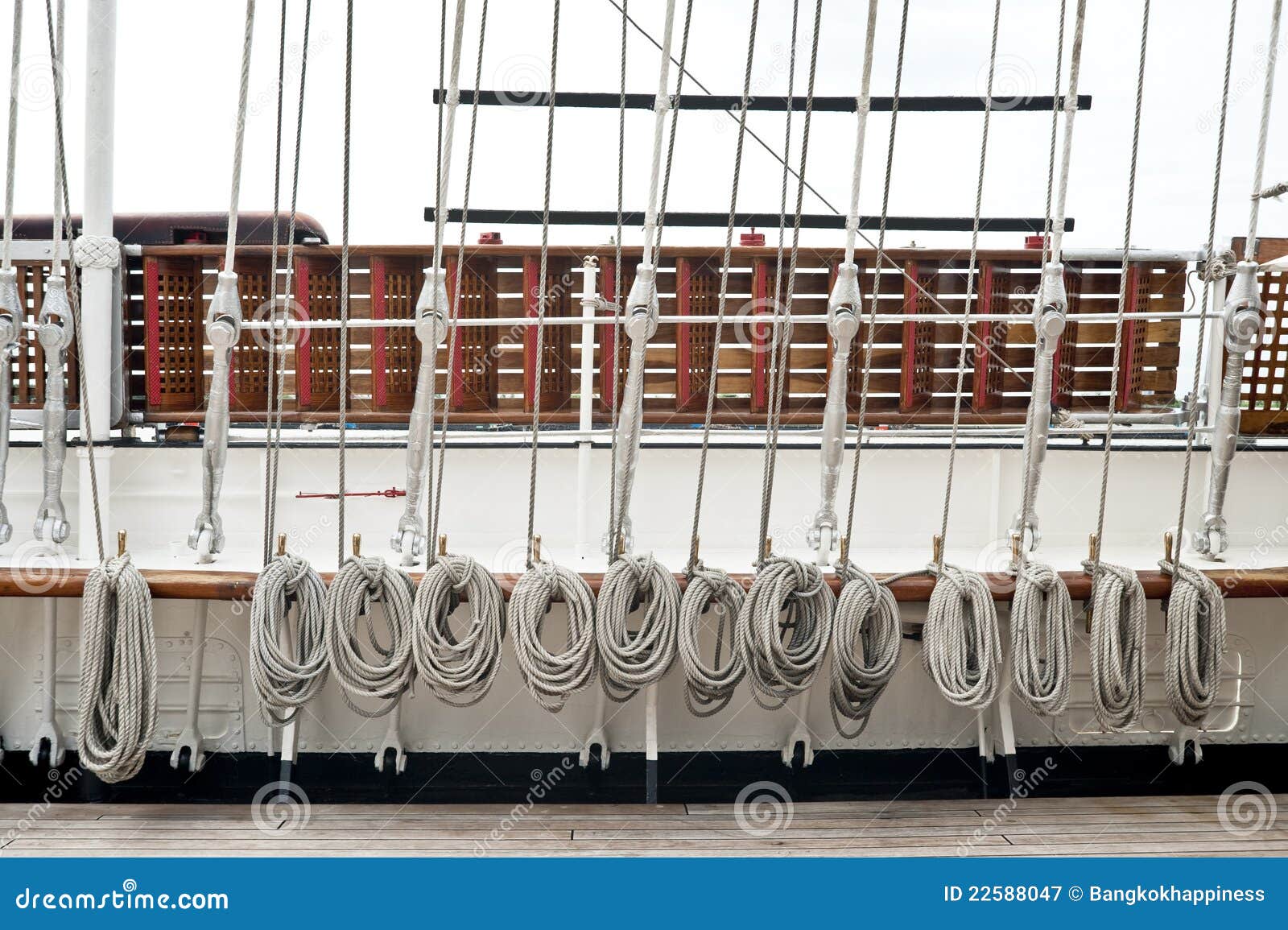 Rope on sailboat stock image. Image of ocean, yachting - 22588047