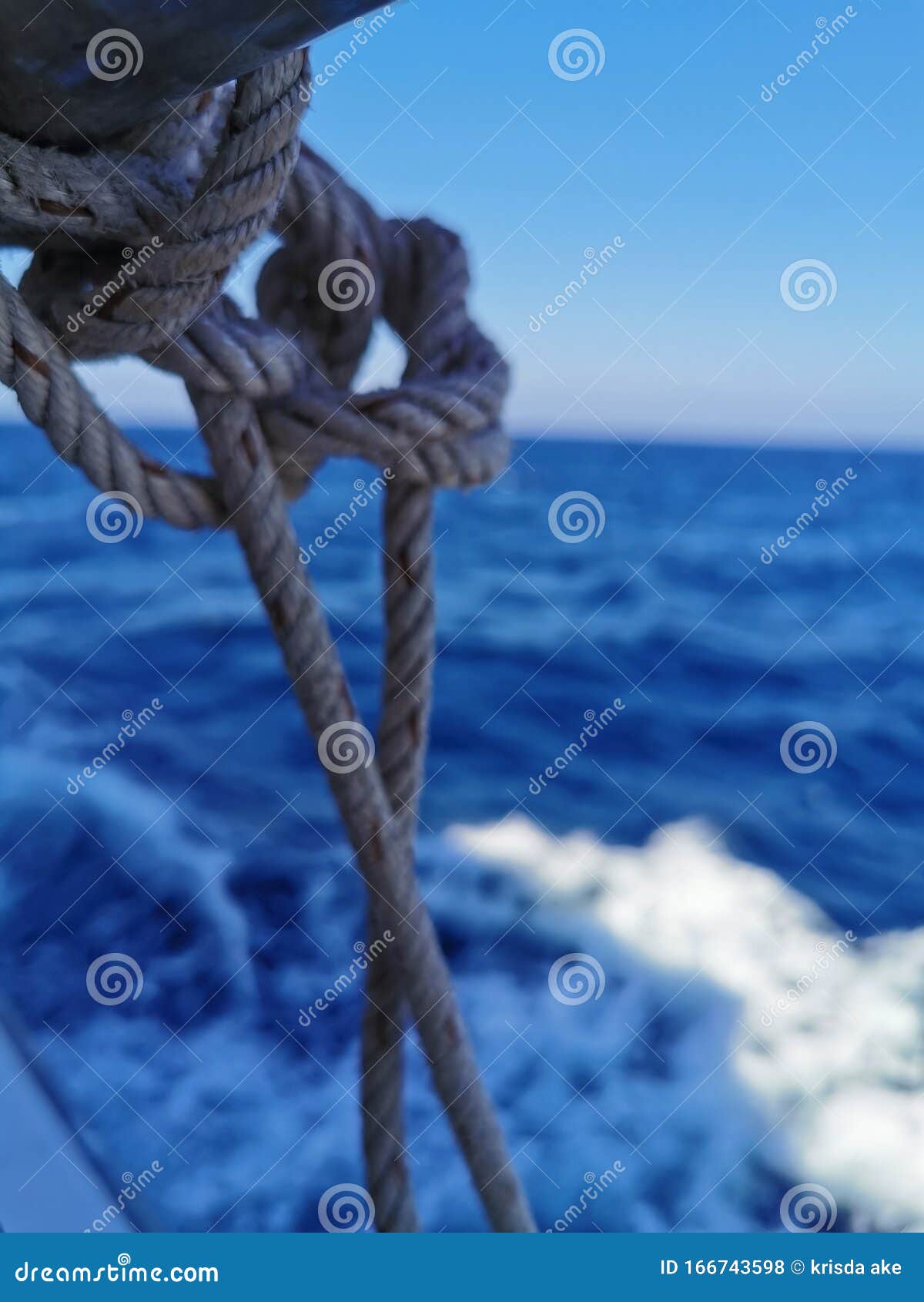 Rope Tie Knot Under Diving Ship in the Sea Stock Photo - Image of knot ...