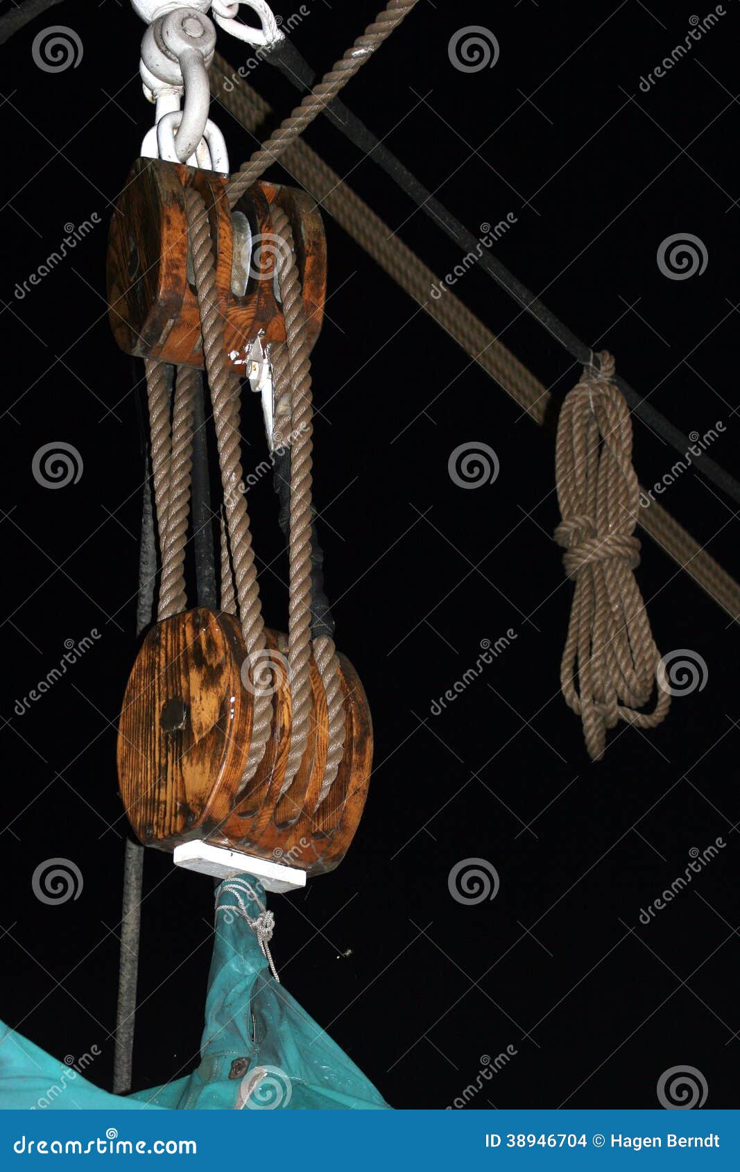 Rope winch stock photo. Image of sailing, sail, carabine - 38946704