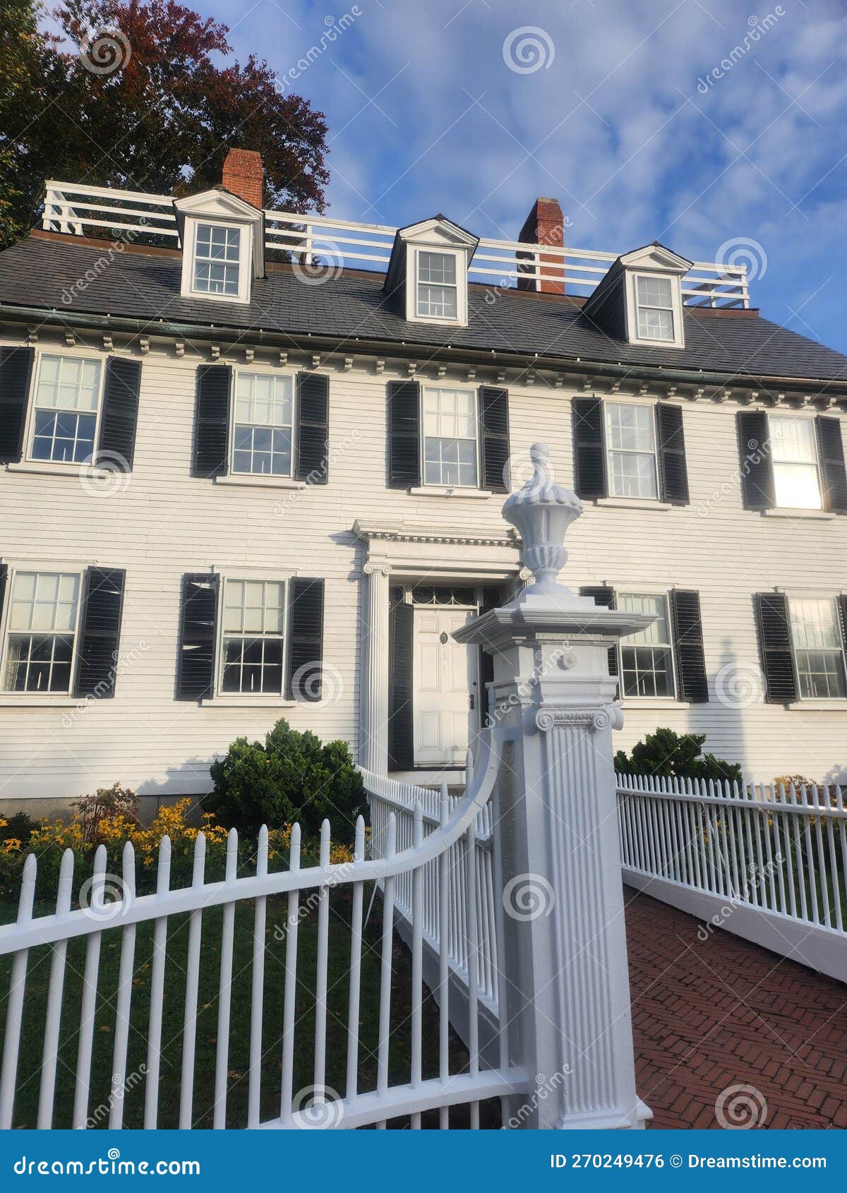 Ropes Mansion from Hocus Pocus Stock Photo - Image of blue, picket ...