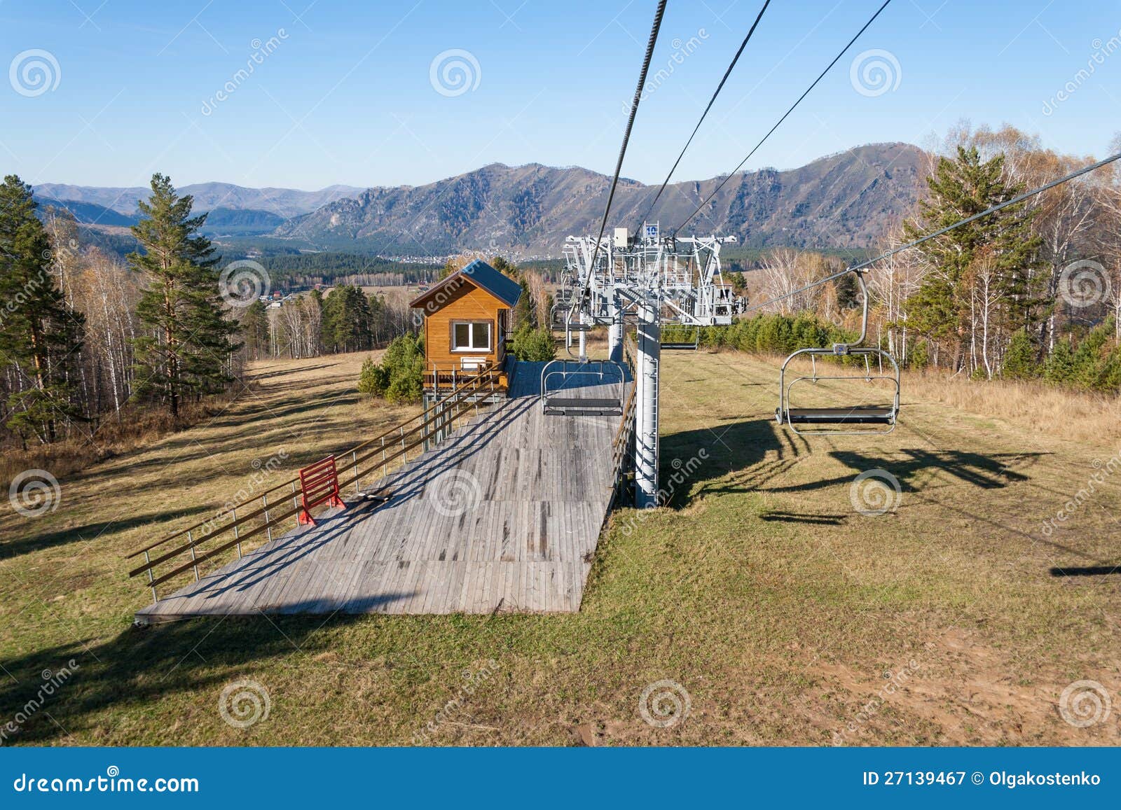 Ropeway stock image. Image of blue, scenic, station, vegetation - 27139467