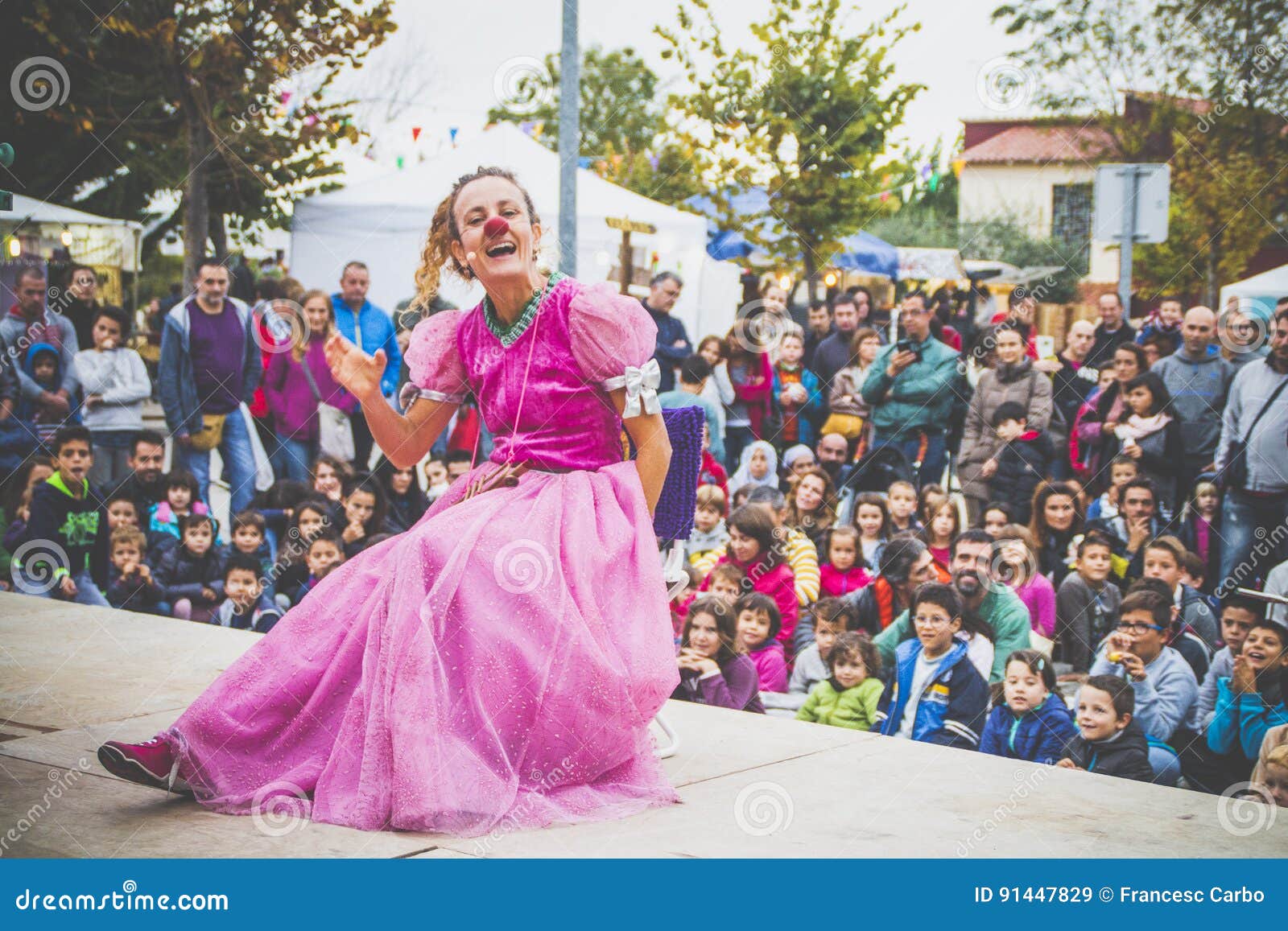 Rosa De La Muchacha Del Payaso Imagen de archivo editorial - Imagen de ...