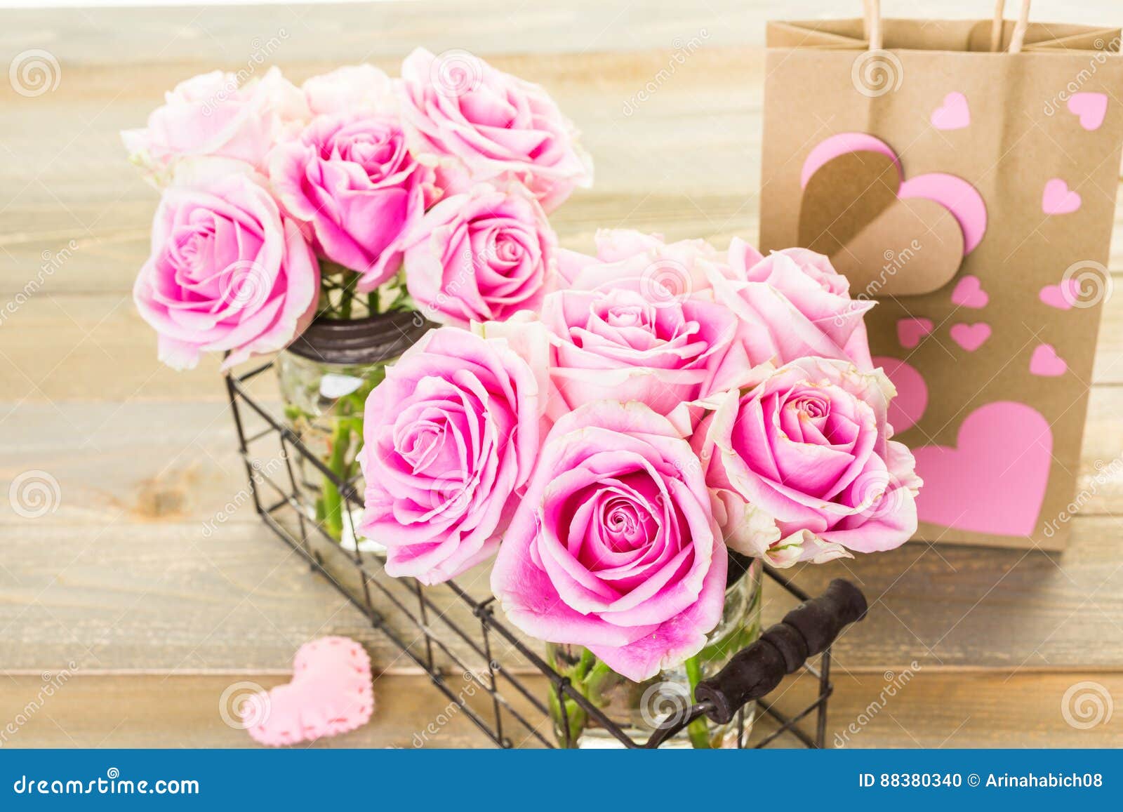 Rosa ro arkivfoto. Bild av hand, gjort, rosa, steg, perenn - 88380340