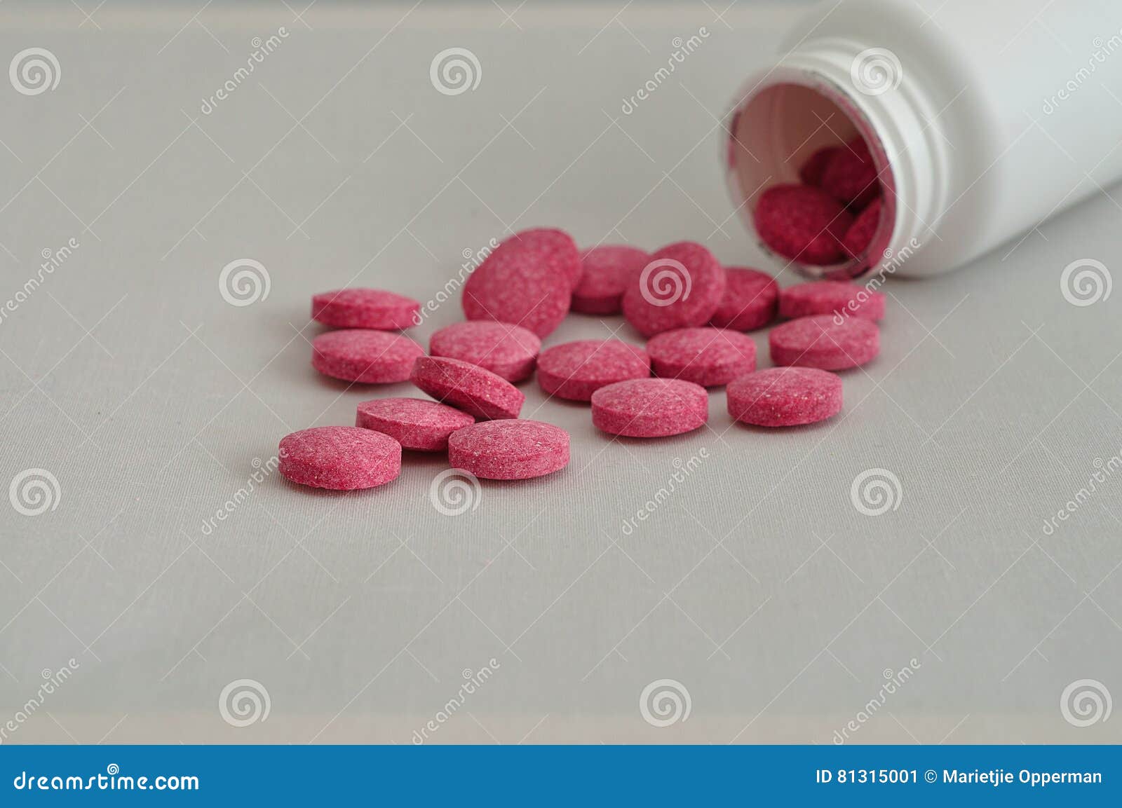 Rosa Tabletten stockbild. Bild von pharmazeutisch, rosa - 81315001