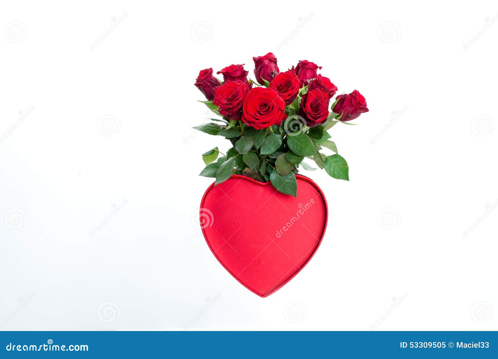 Rosas rojas con el corazón imagen de archivo. Imagen de arreglo - 53309505