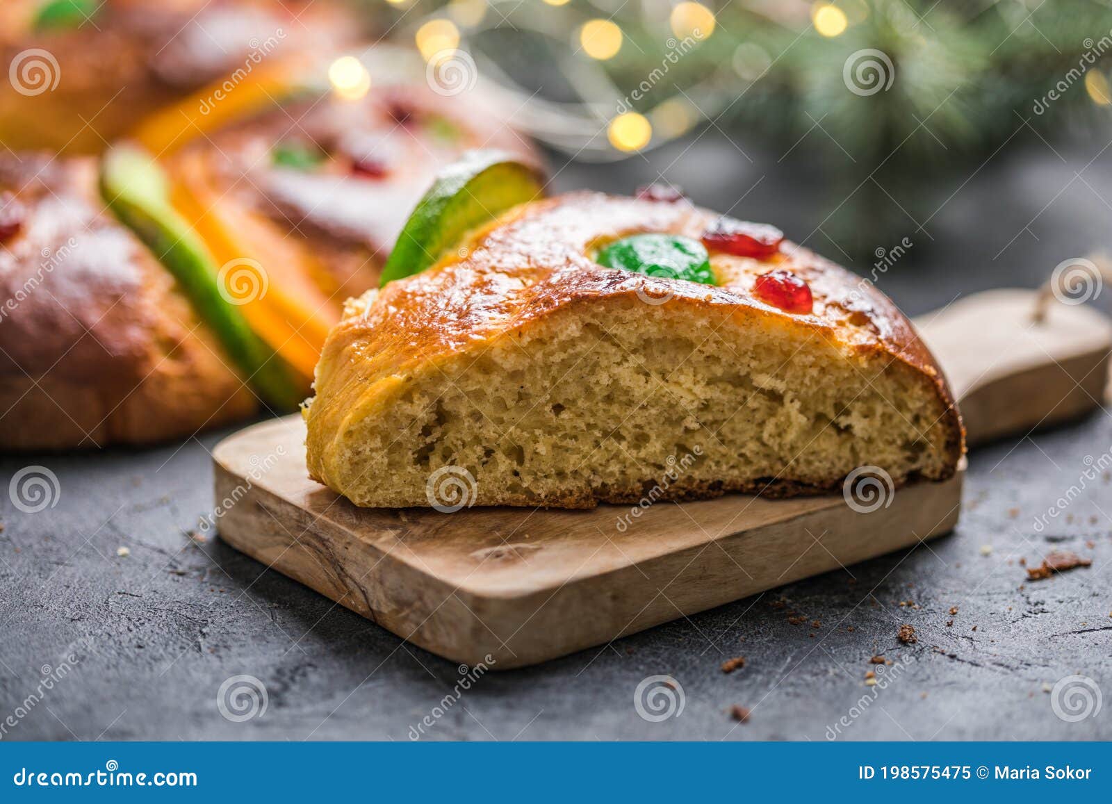 Spanish Rosca De Jamon Serrano, A Donut-shaped Serrano Ham Sandwich ...