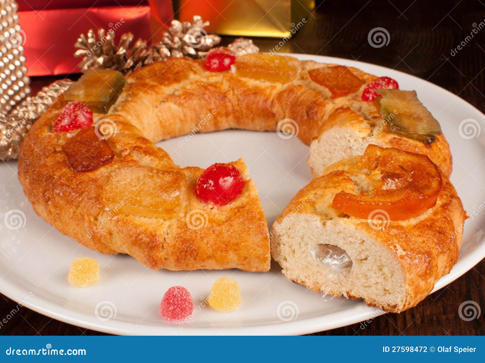 Roscon de Reyes stock photo. Image of seasonal, dessert - 27598472