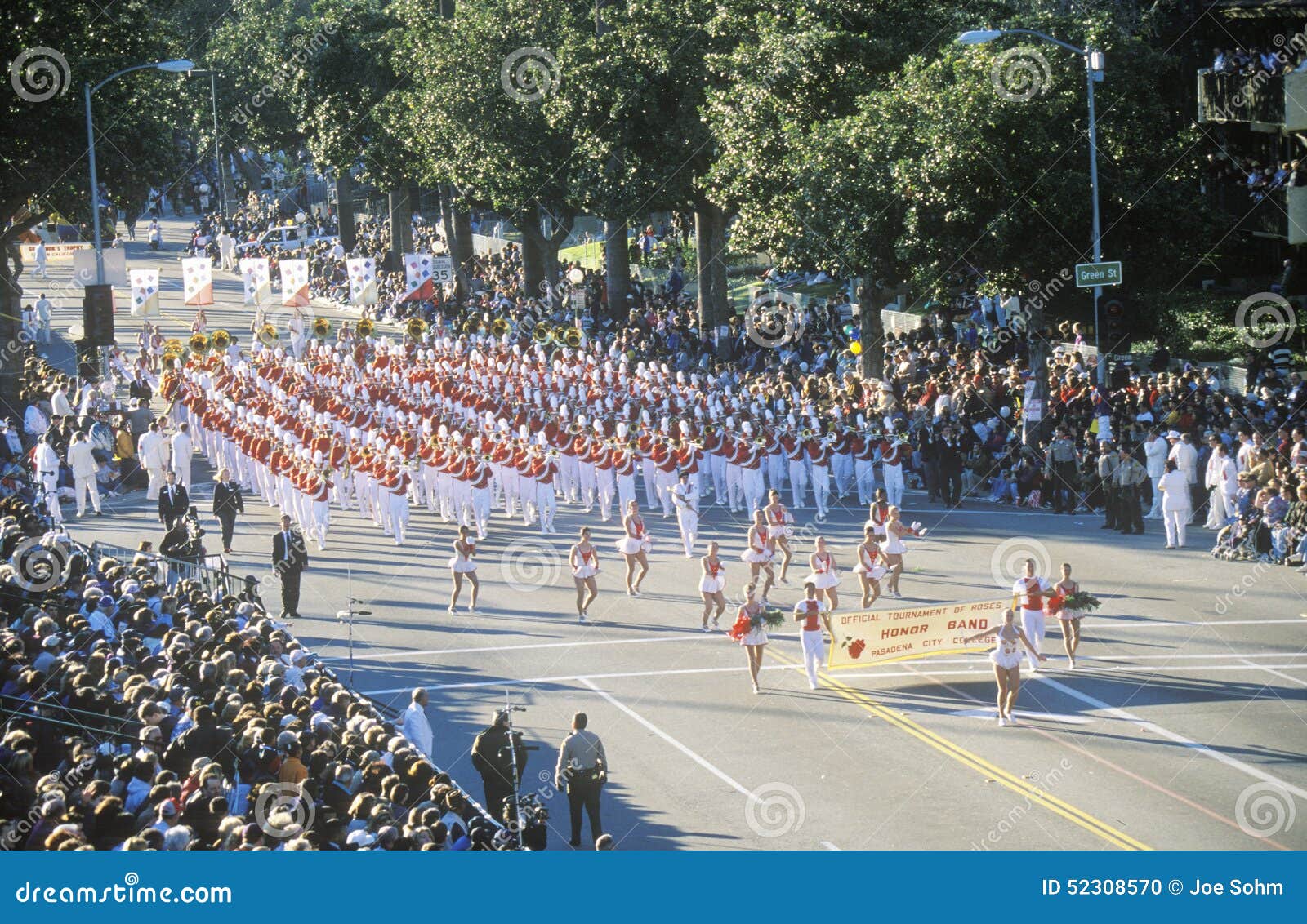 Rose Bowl Parade, Pasadena, California Editorial Image - Image of ...