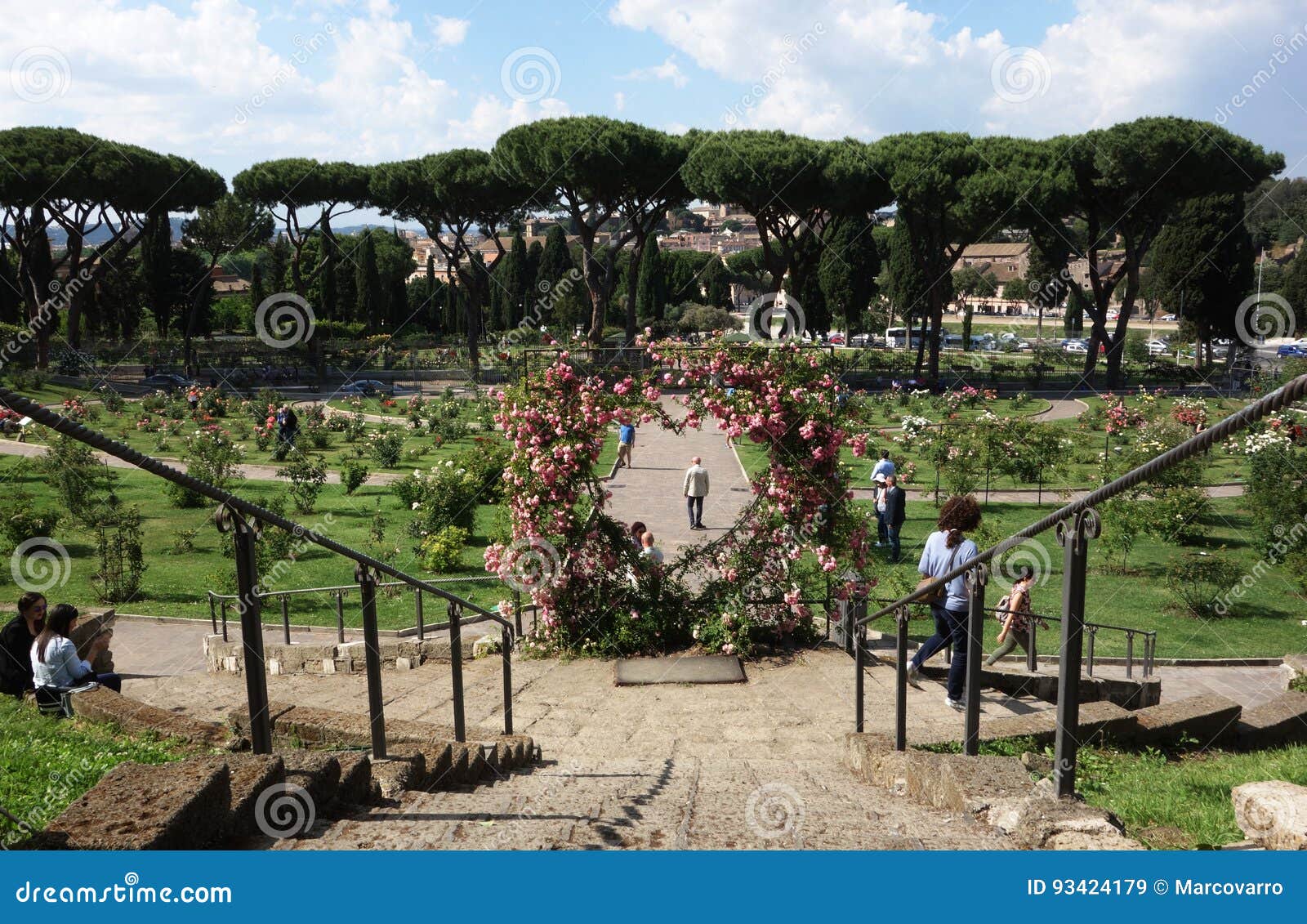 Rose Garden in Rome redactionele stock afbeelding. Image of italiaans ...