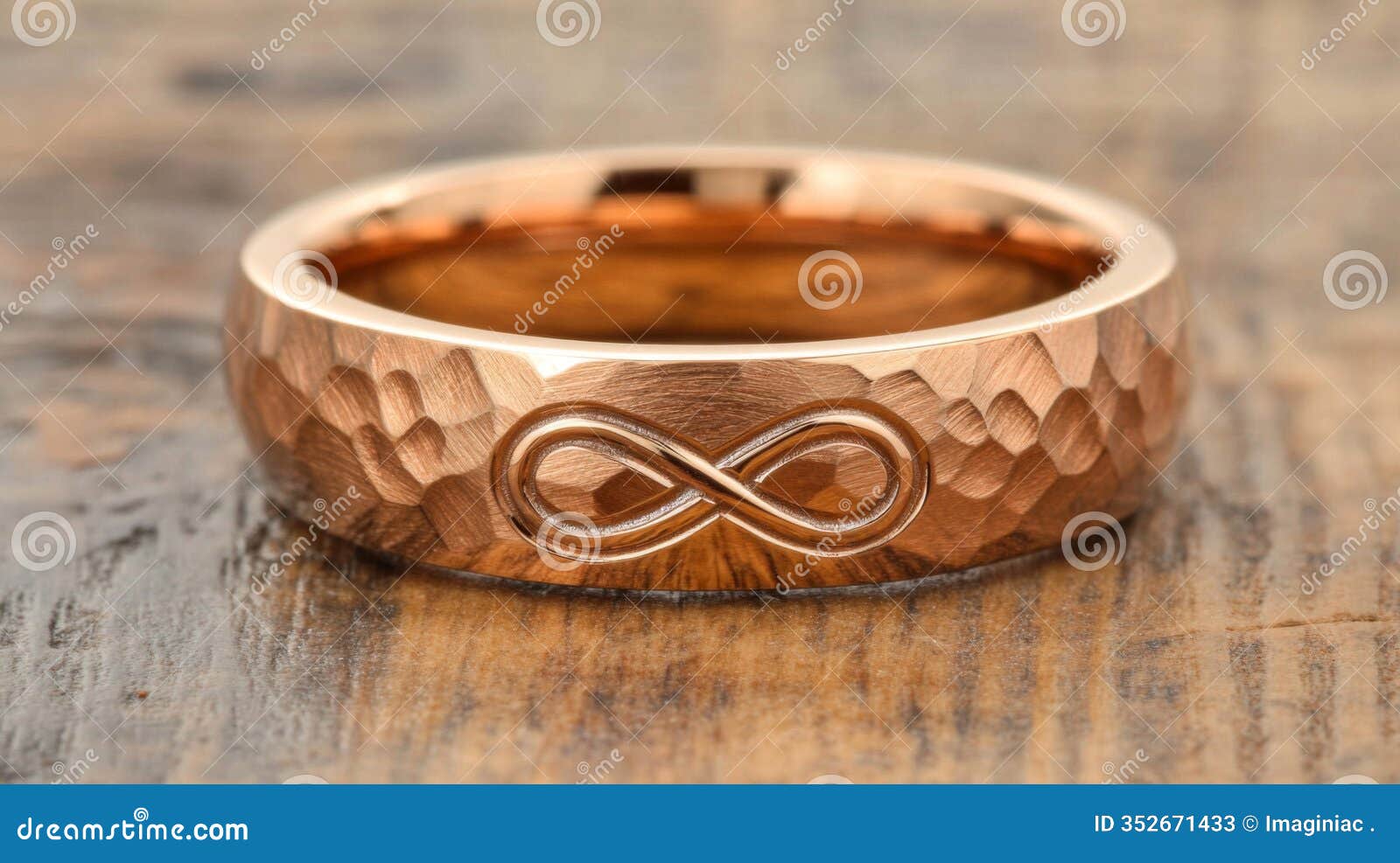 Rose Gold Hammered Infinity Symbol Ring Stock Illustration ...