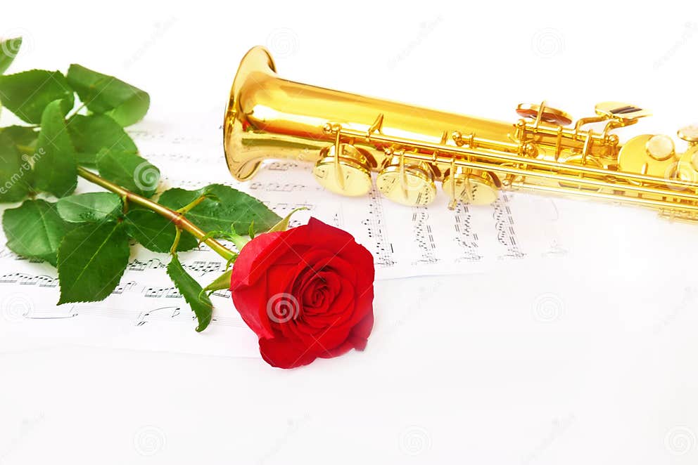 Rose, Saxophone Et Notes De Rouge Photo stock - Image du fleur ...