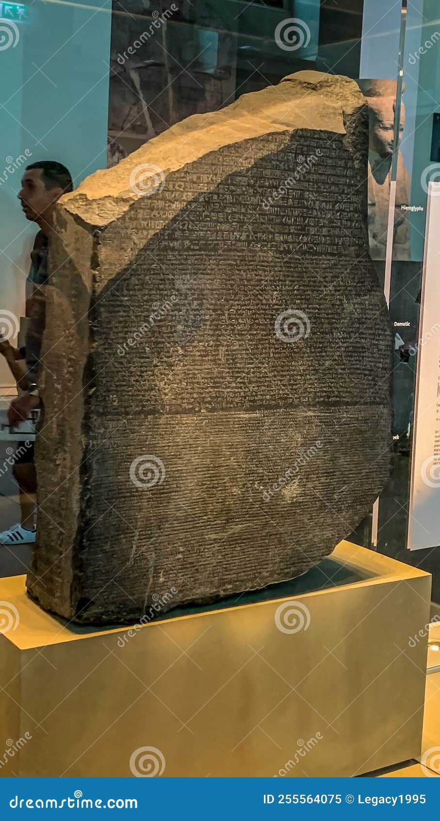 The Rosetta Stone in the British Museum Editorial Image - Image of ...
