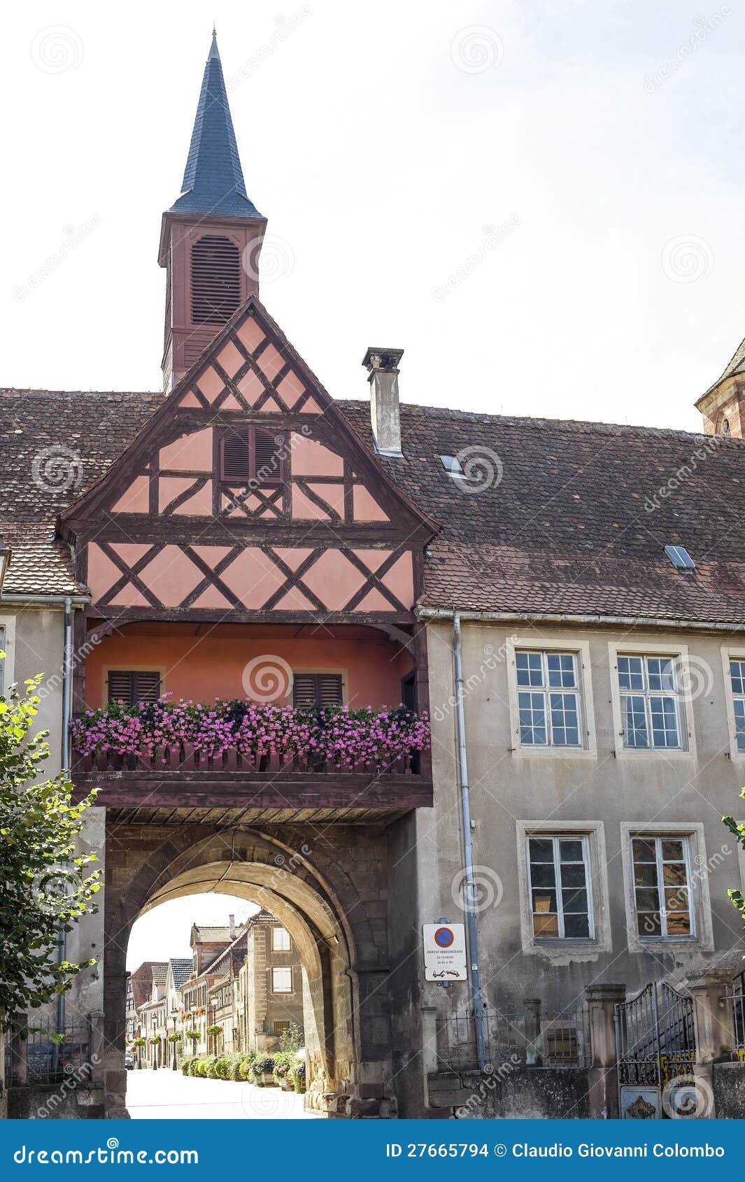 Rosheim (Alsace) - Arch stock photo. Image of house, village - 27665794