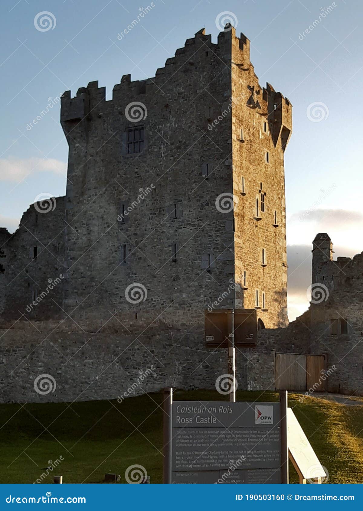 ROSS CASTLE editorial image. Image of tower, lighting - 190503160