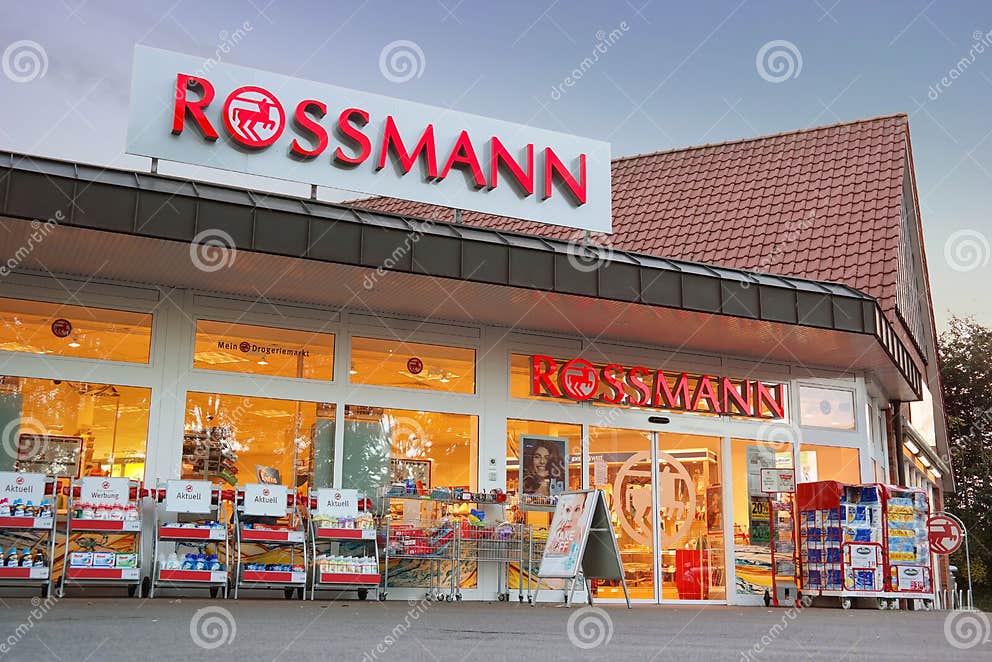 Rossmann Drogerie 编辑类照片. 图片 包括有 关心, 化妆用品, 食物, 电子, 徽标 - 60378976