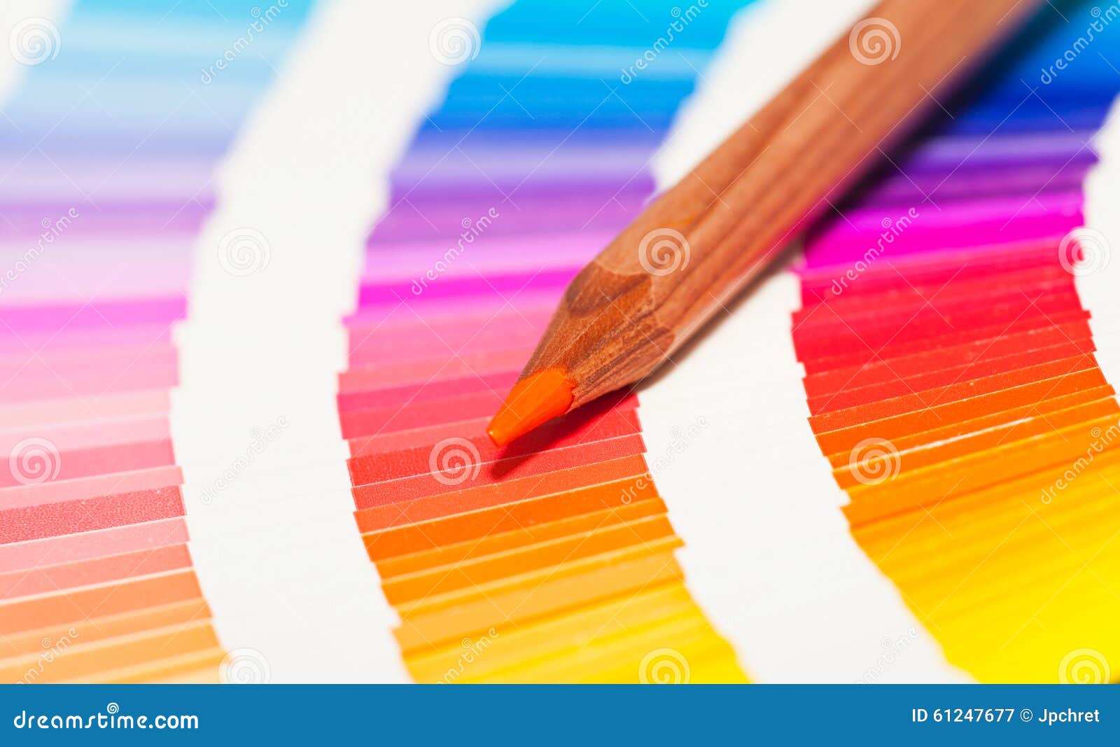 Rosso E Matite E Grafico a Colori Colorati Rosa Immagine Stock ...