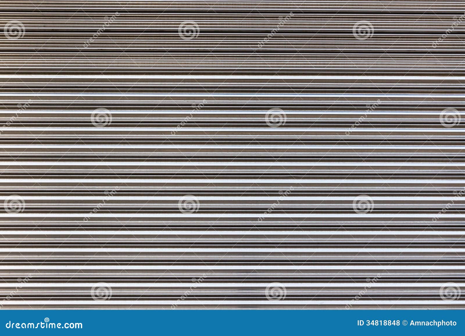 Rostfreier Rolltor. stockfoto. Bild von auslegung, hintergrund - 34818848