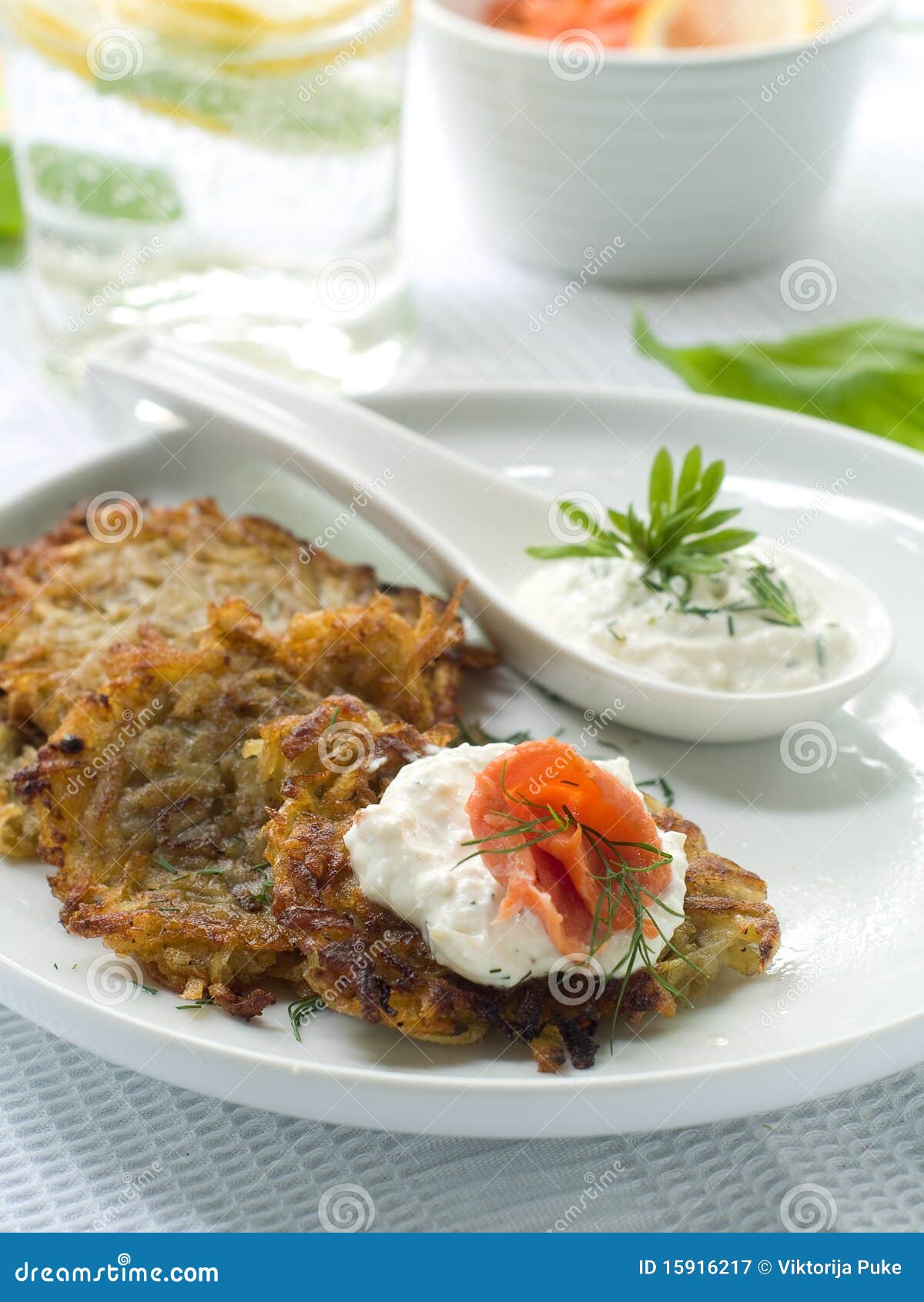 Rosti della patata immagine stock. Immagine di profondo - 15916217