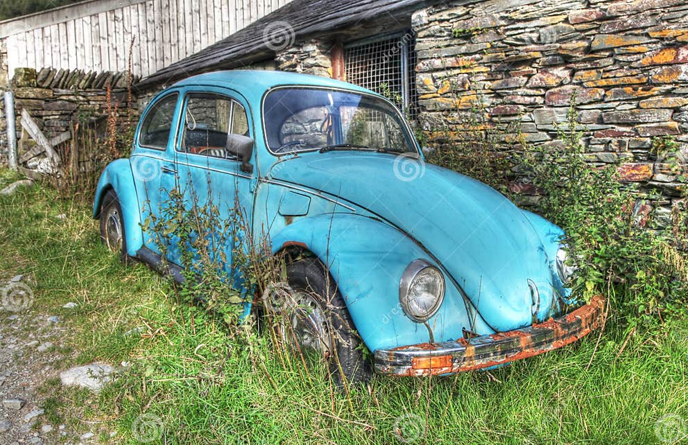 Rostiges altes Auto stockfoto. Bild von weinlese, verrostet - 59493920