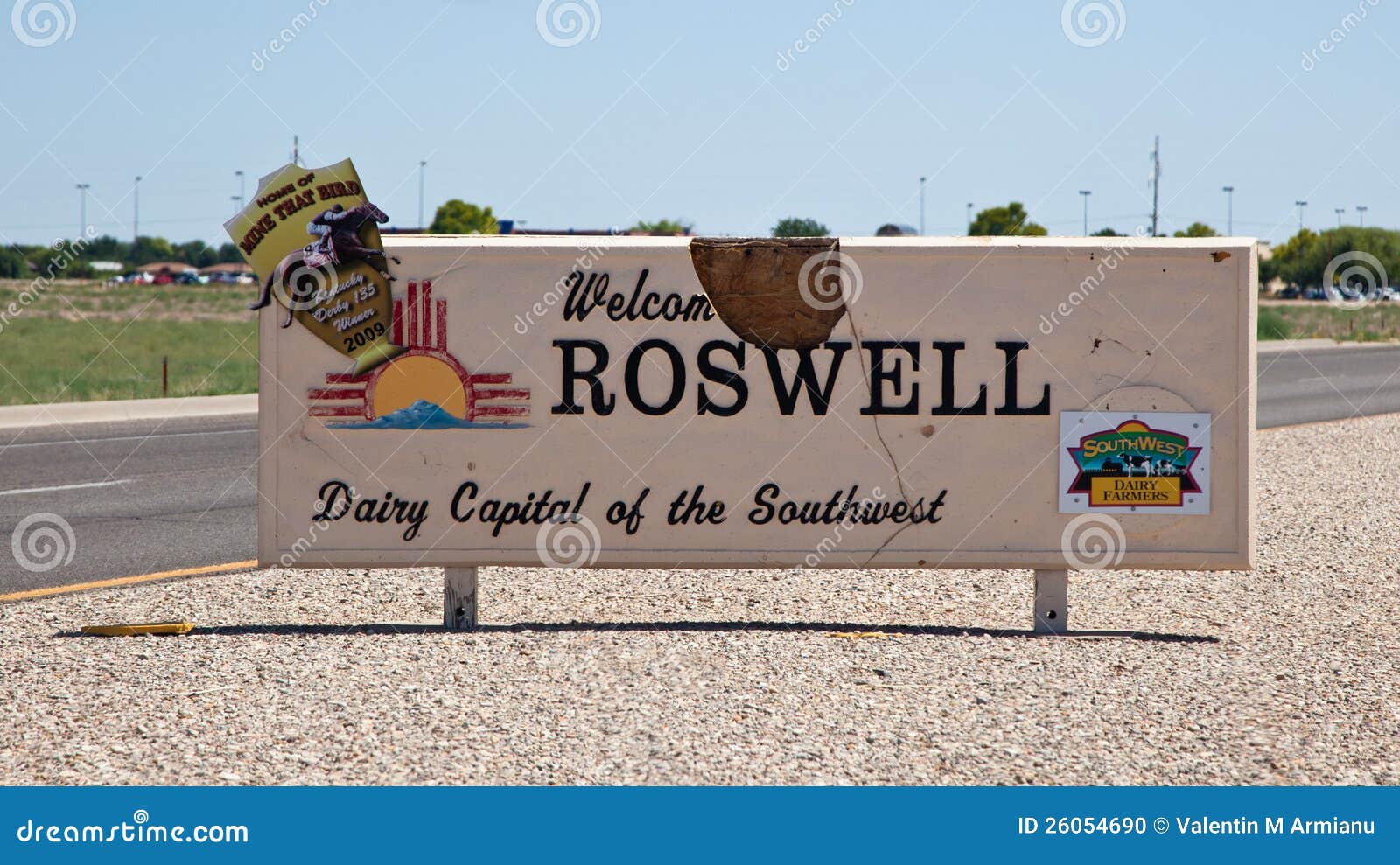 Roswell - Welcome sign editorial image. Image of trek - 26054690