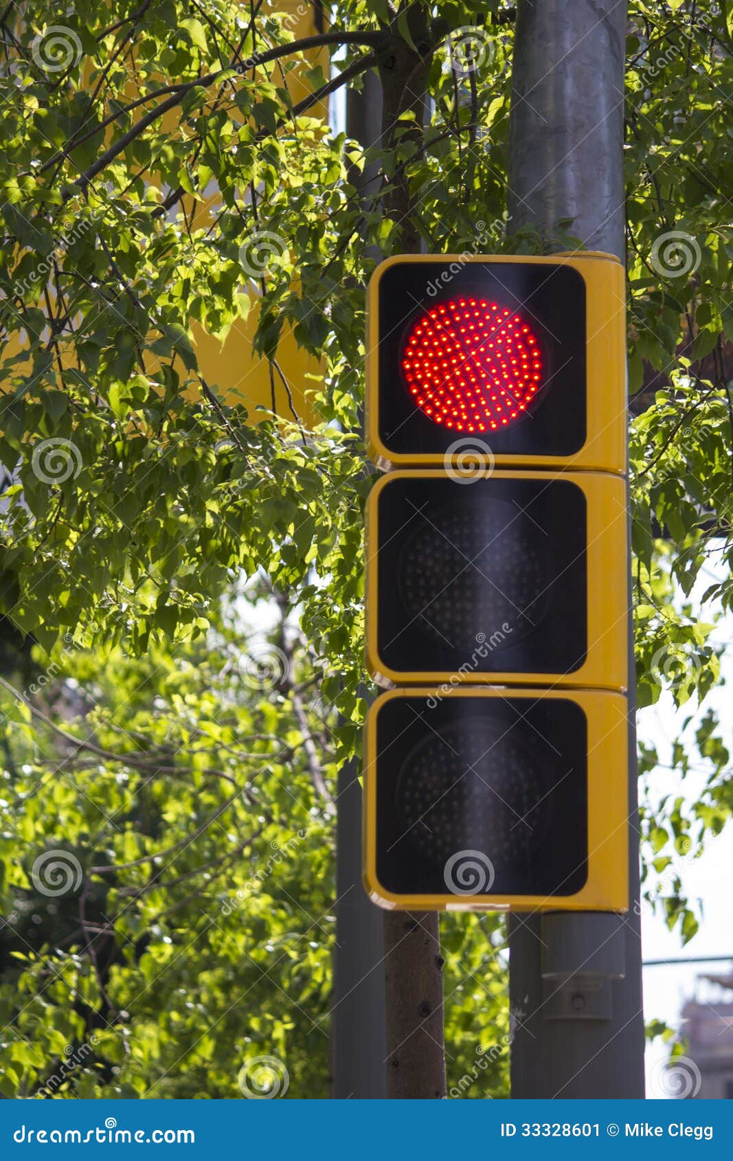 Rote Ampel stockbild. Bild von anschlag, anweisung, leuchte - 33328601
