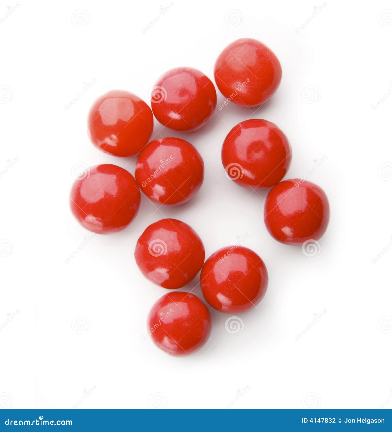 Rote Kugeln auf Weiß stockfoto. Bild von zerstreut, gumball - 4147832