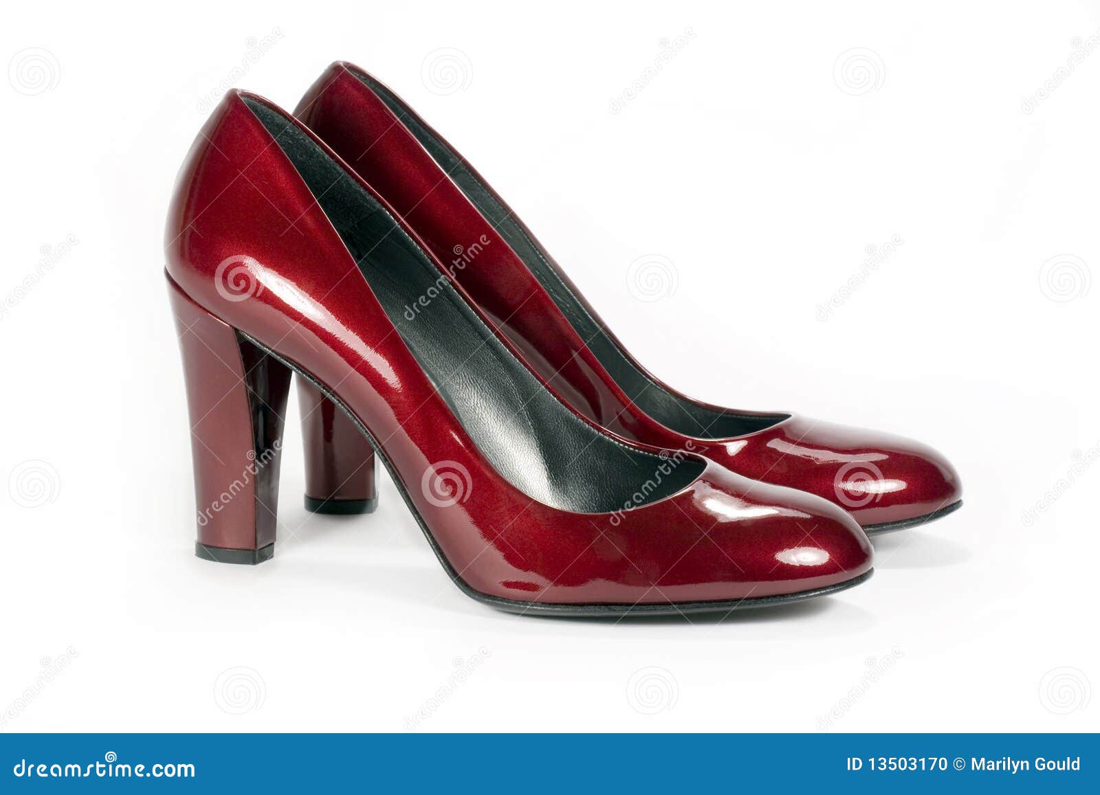Rote Schuhe stockfoto. Bild von fersen, leder, patent - 13503170