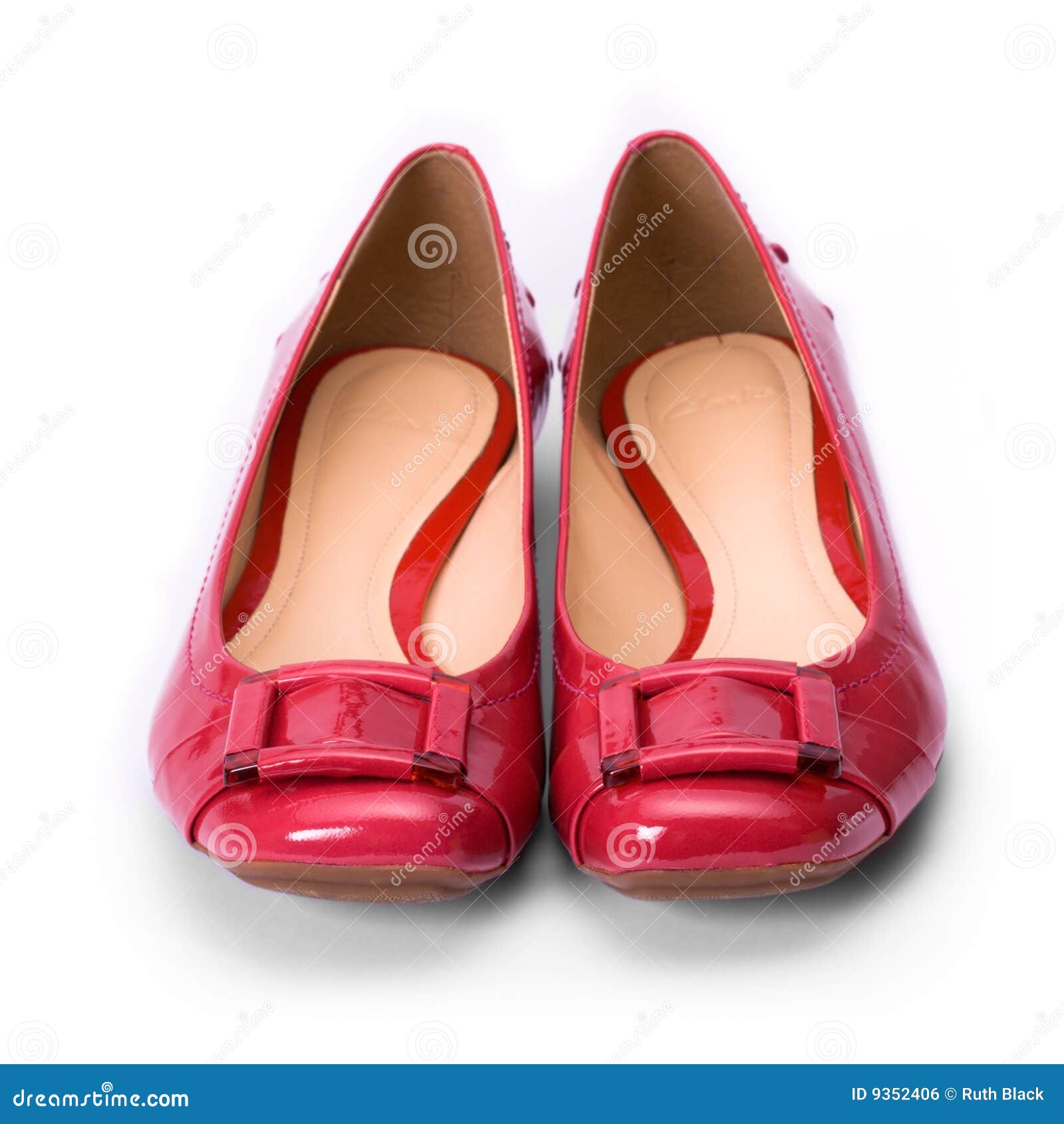 Rote Schuhe stockfoto. Bild von abnutzung, leder, studio - 9352406