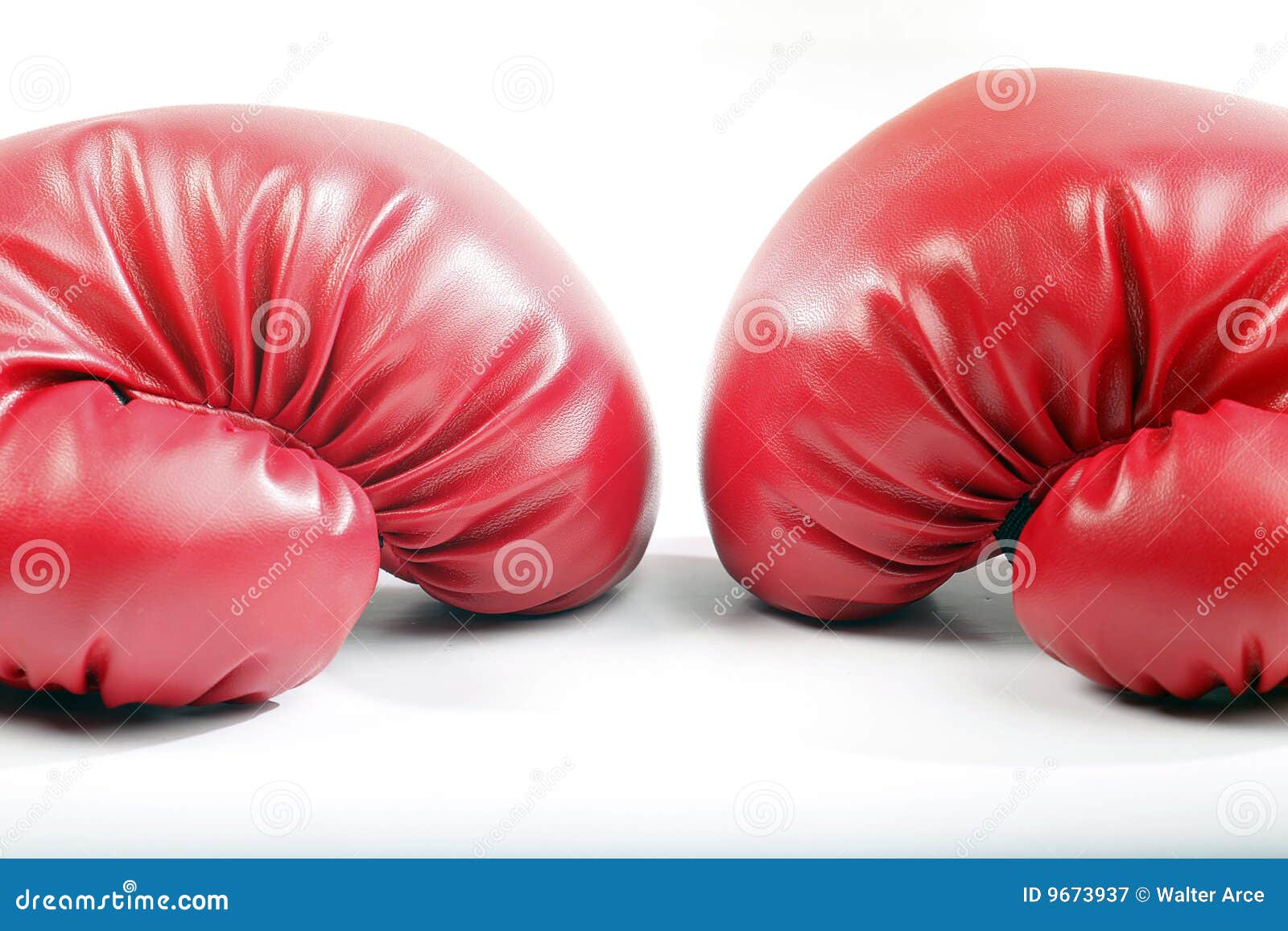 Rote Boxhandschuhe Bild. Bild: 9673937