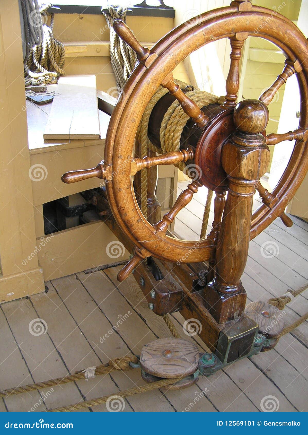 Rotella Della Nave, Charles W. Morgan Immagine Stock - Immagine di nave ...