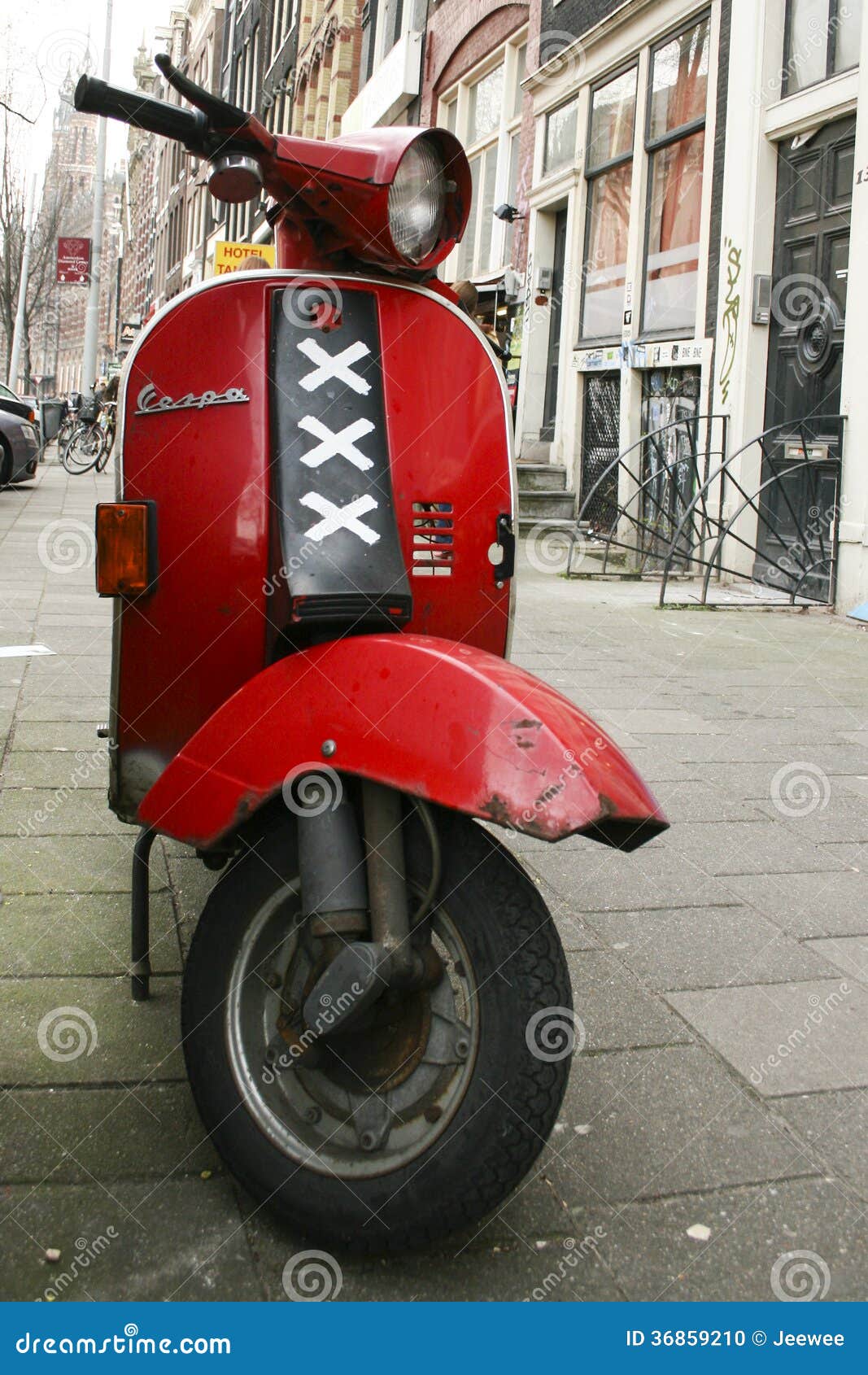 Roter Roller in Amsterdam - Die Niederlande Redaktionelles Bild - Bild ...