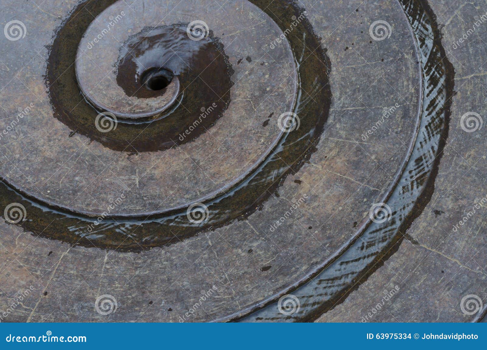 Rotering arkivfoto. Bild av spirande, tömma, vatten, metall - 63975334