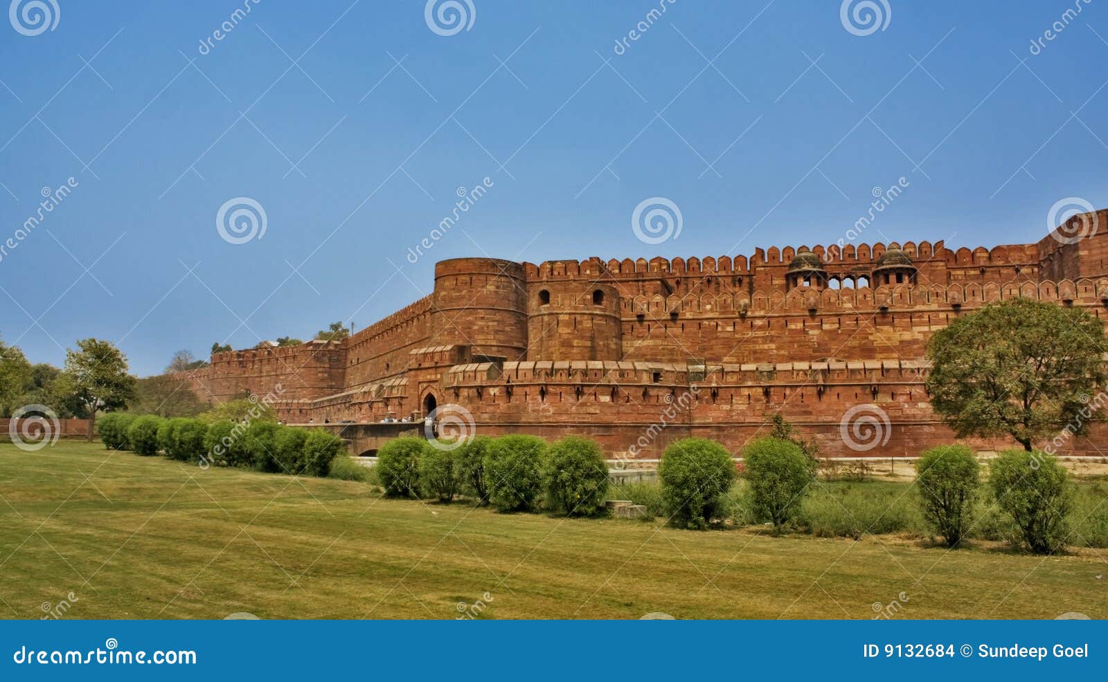 Rotes Fort in Agra, Indien stockfoto. Bild von islam, leute - 9132684