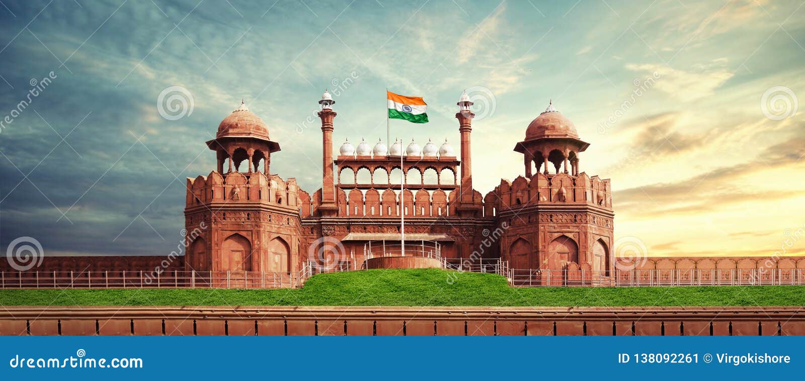 Rotes Fort Delhi Indien stockbild. Bild von indien, feiertag - 138092261