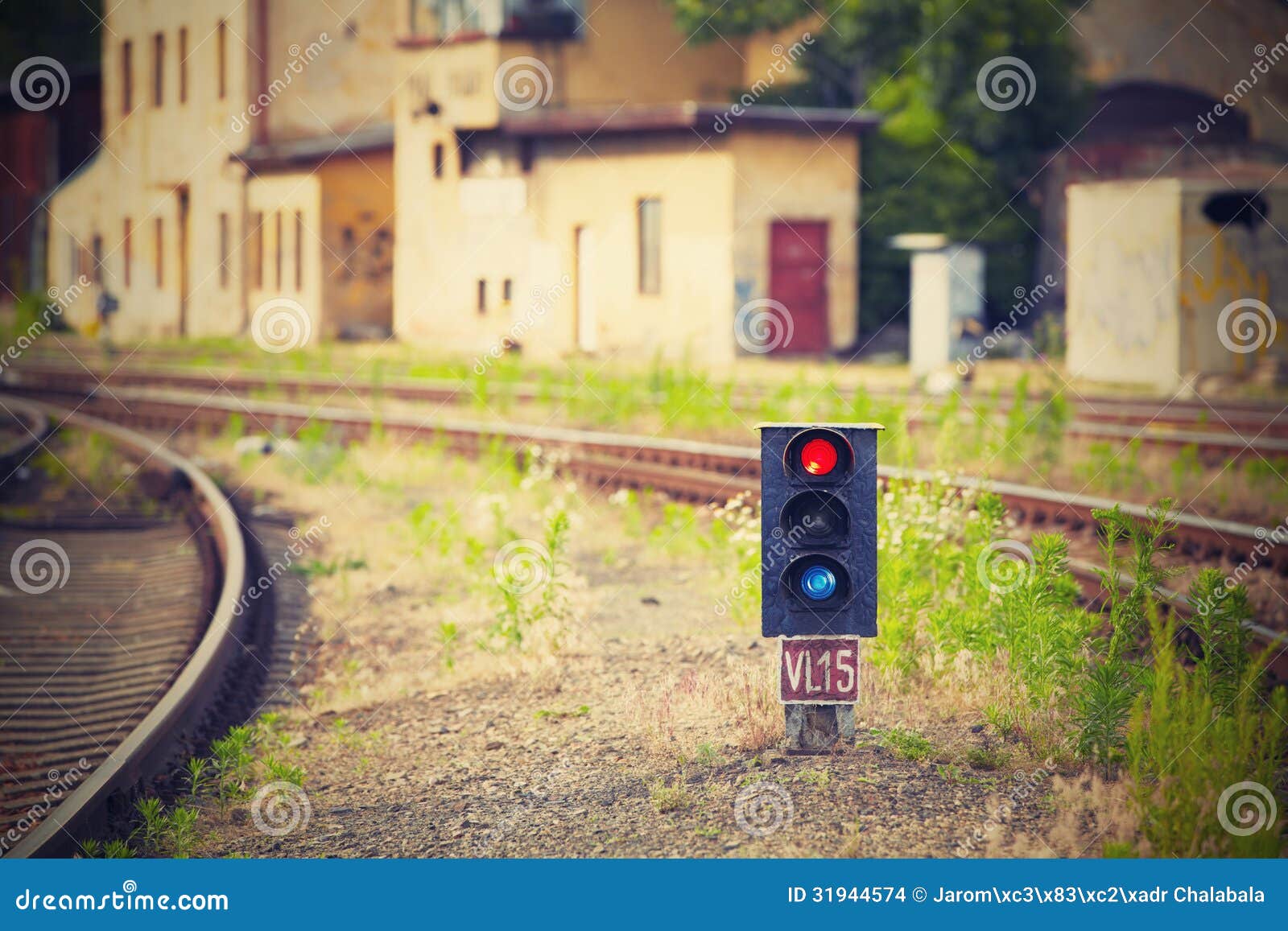 Rotes Licht stockfoto. Bild von gleis, leben, überholt - 31944574