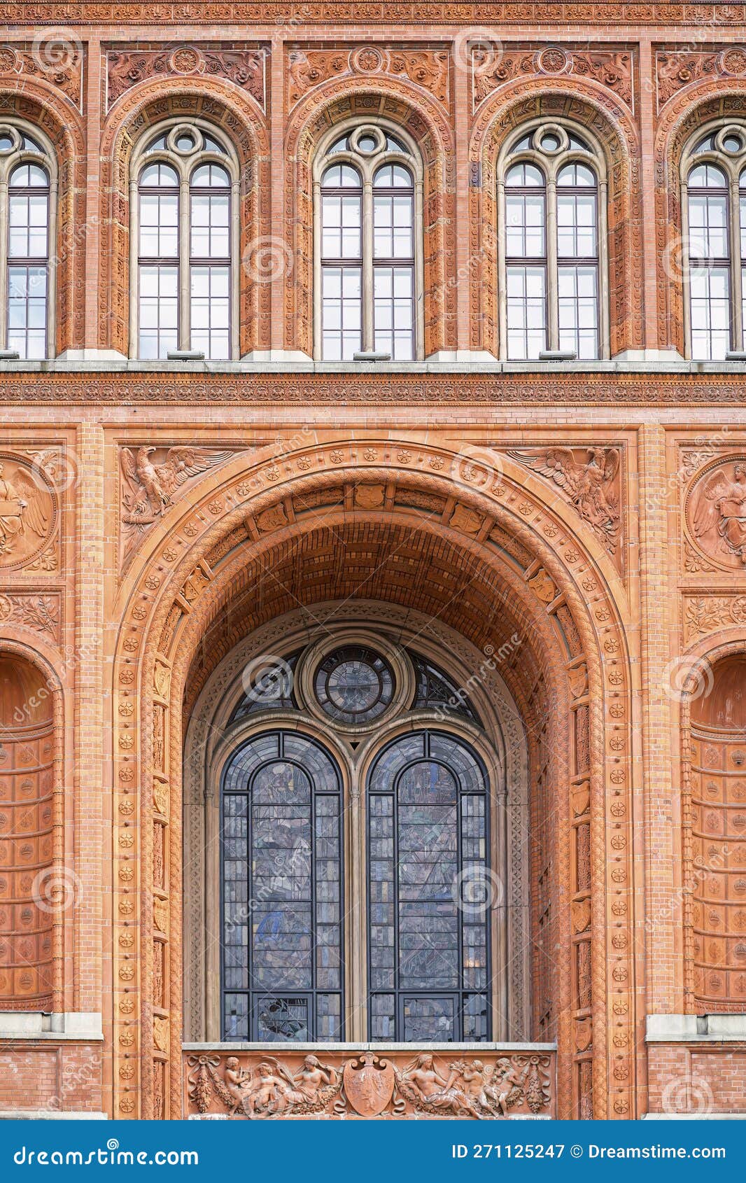 Rotes Rathaus Berlin stock image. Image of landmark - 271125247