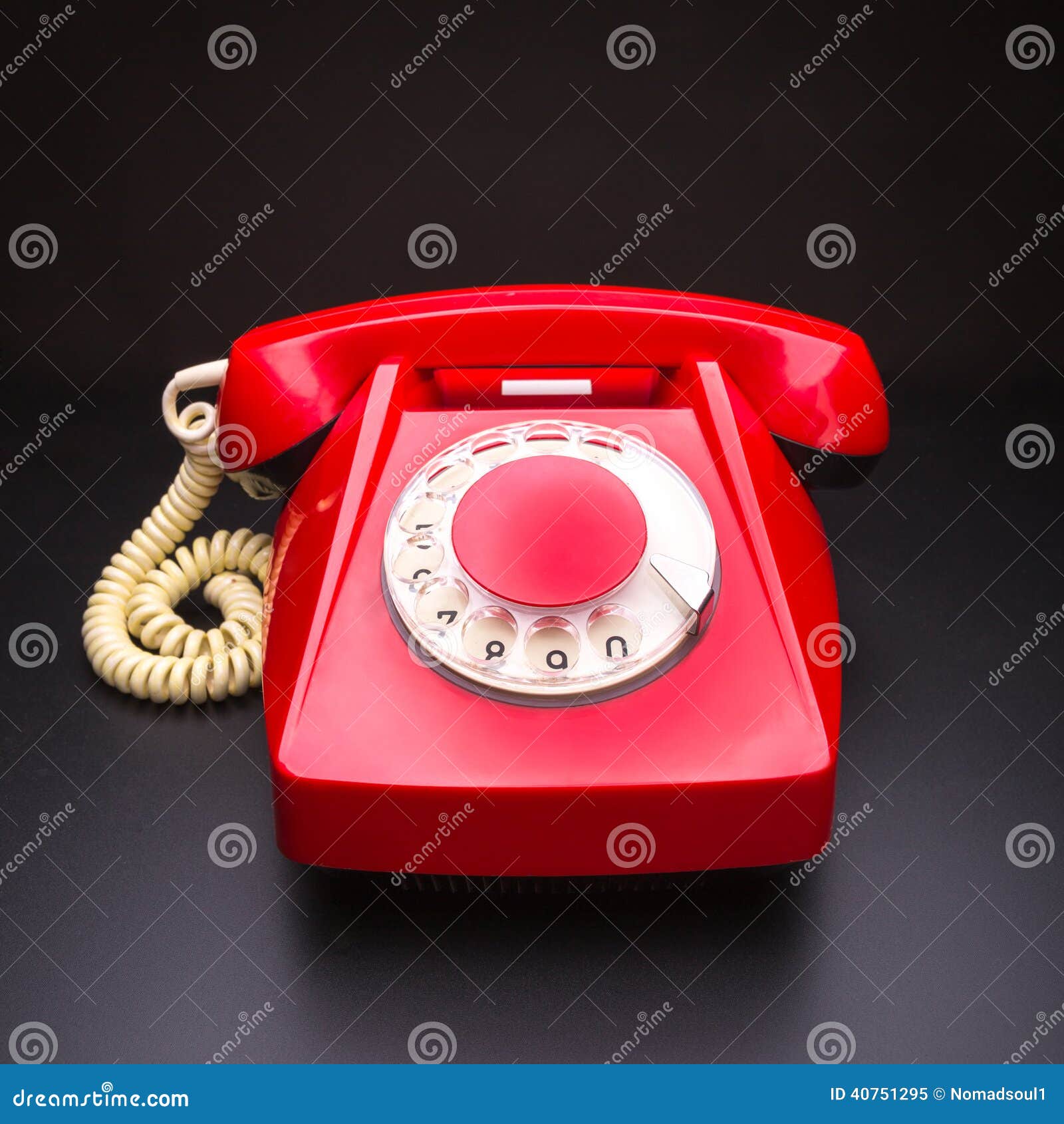 Rotes Telefon stockbild. Bild von bedienung, überholt - 40751295