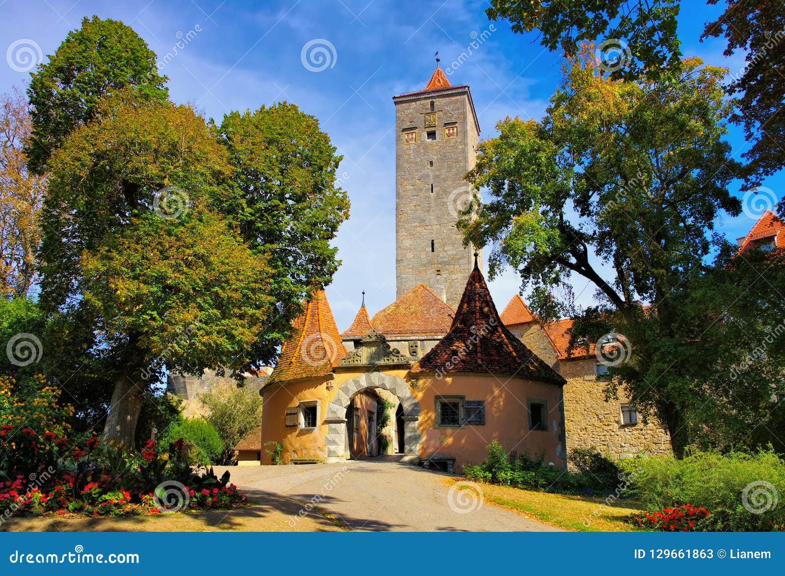 Castle Gate Royalty-Free Stock Photography | CartoonDealer.com #105371