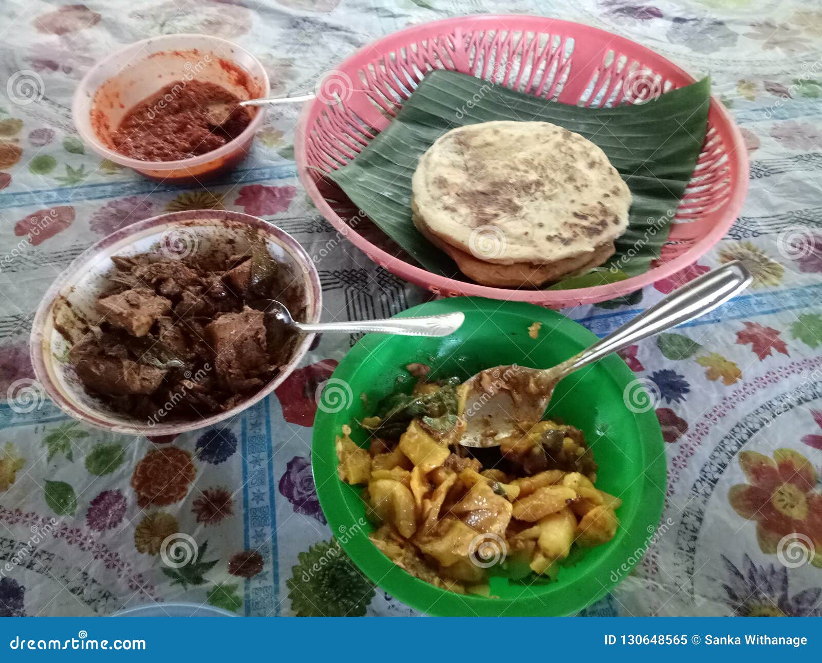 Roti - comida tradicional imagen de archivo. Imagen de tradicional ...