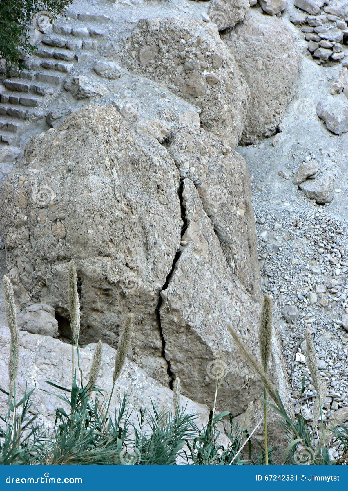 Rotsbreuk - Mechanische Verwering Stock Afbeelding - Image of ...
