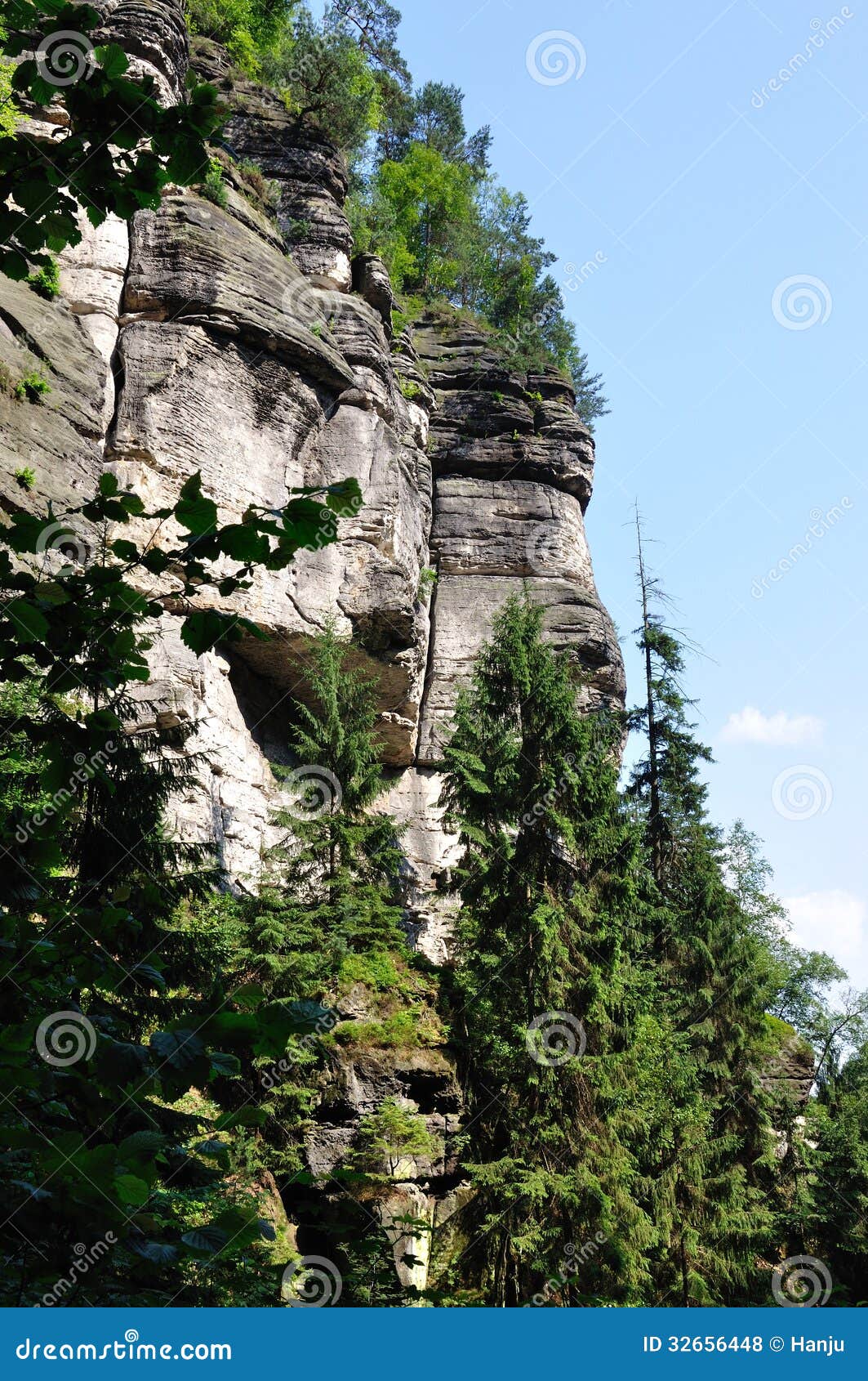 Rotsen stock foto. Image of rotsen, steil, toerisme, duitsland - 32656448