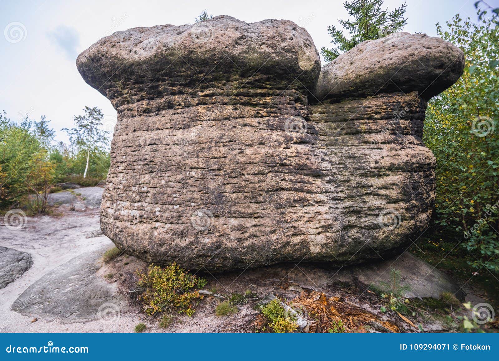 Rotsen in Broumov-Muren stock afbeelding. Image of tsjechisch - 109294071