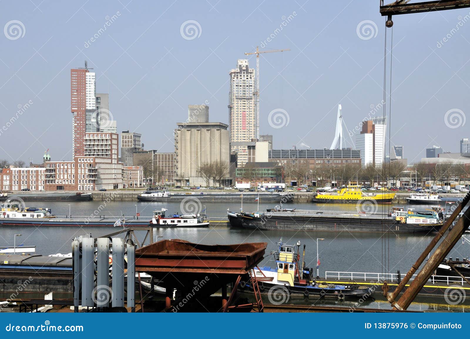 Rotterdam-Hafen stockfoto. Bild von handel, brücke, hafen - 13875976