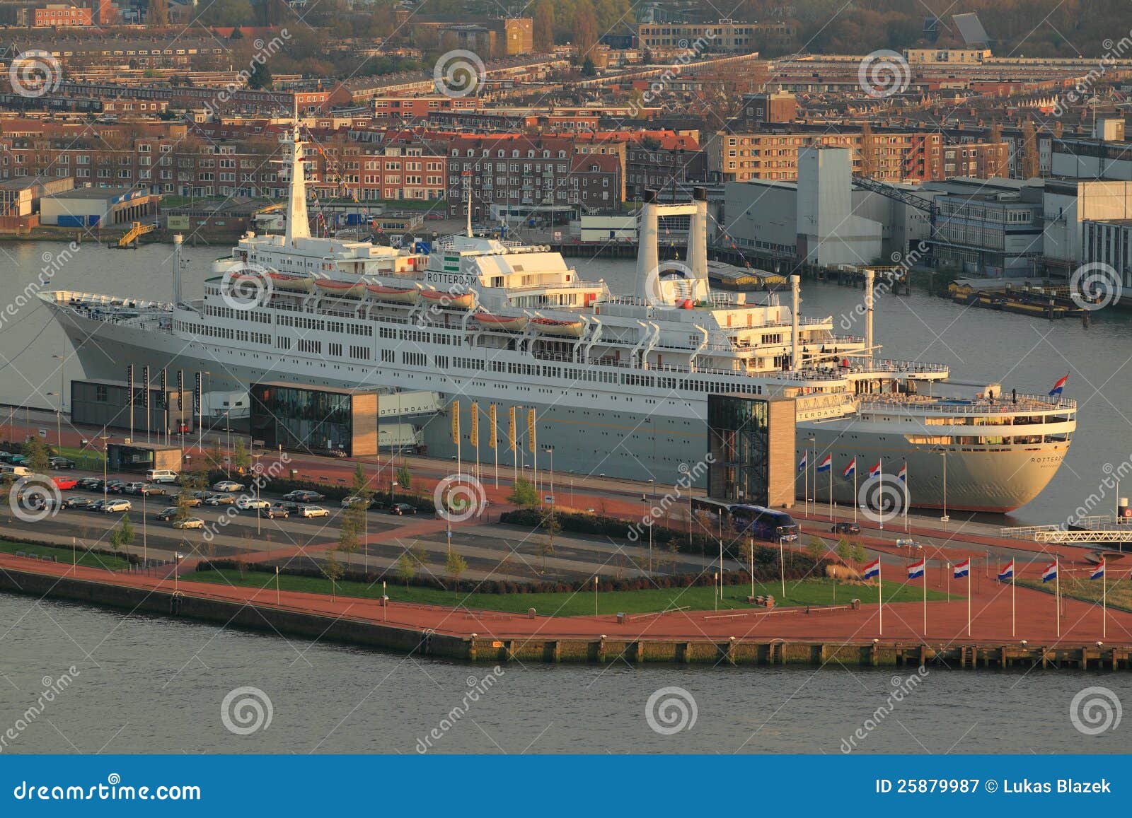 Rotterdam ship editorial photography. Image of dame, harbour - 25879987