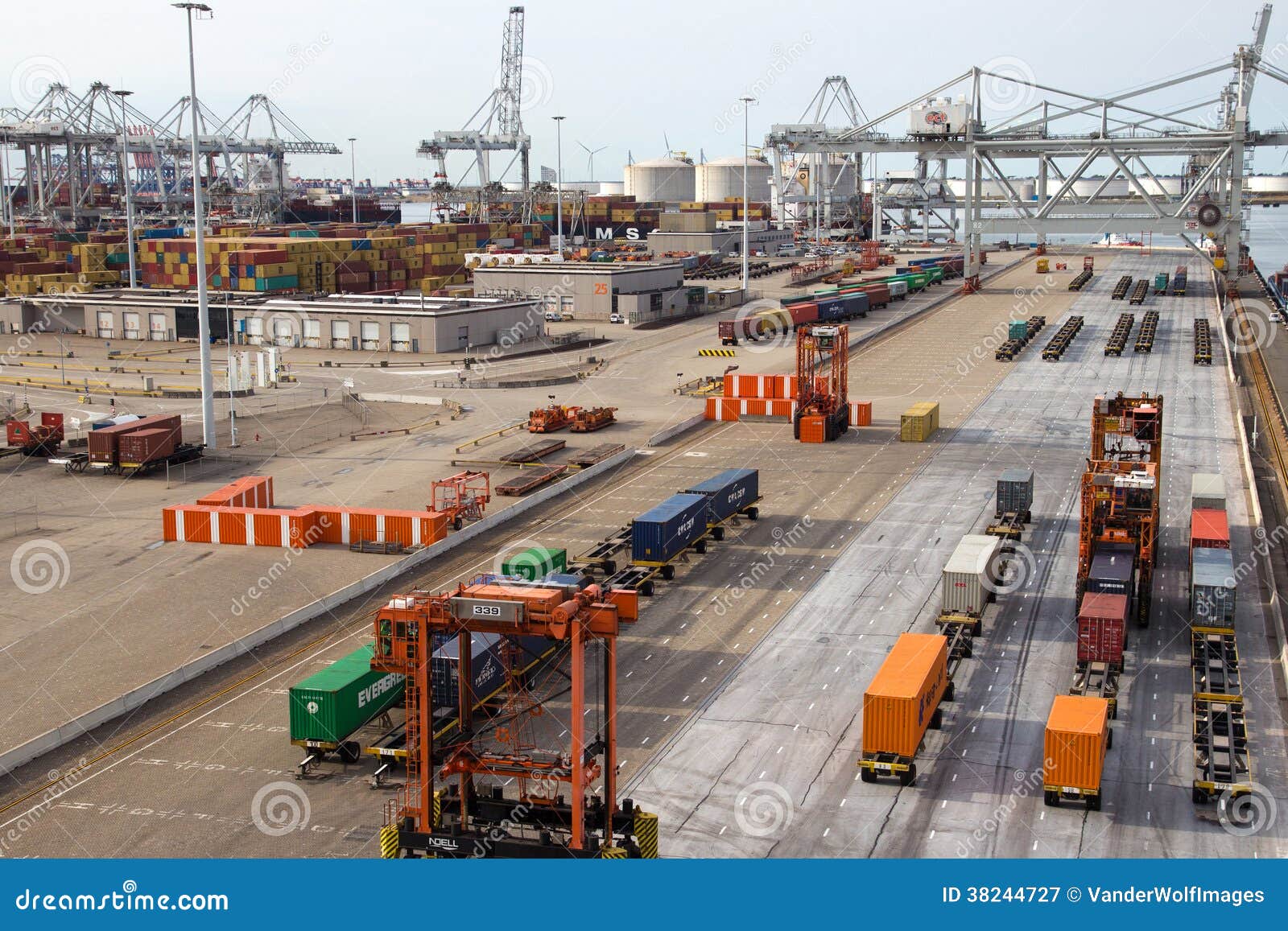 Rotterdam terminal editorial photography. Image of lift - 38244727