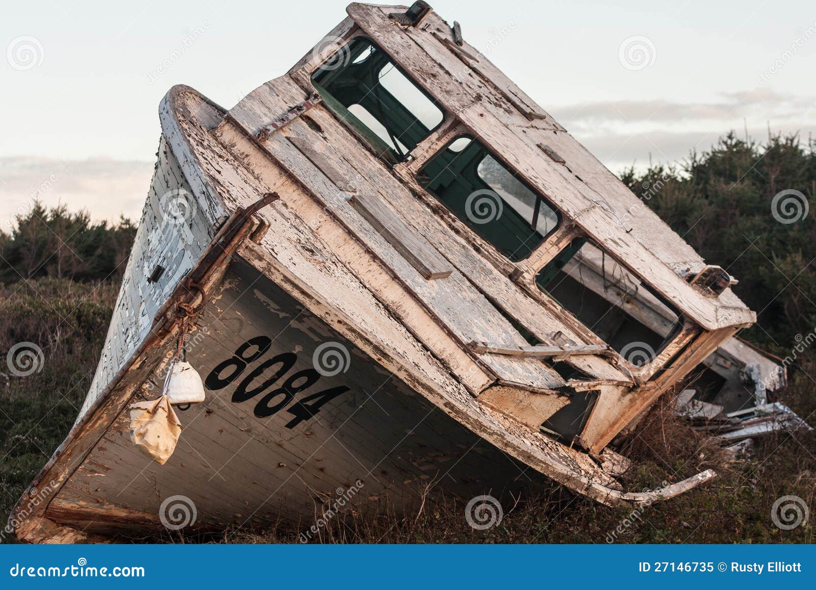 Rotting fishing boat stock image. Image of boat, wreck - 27146735