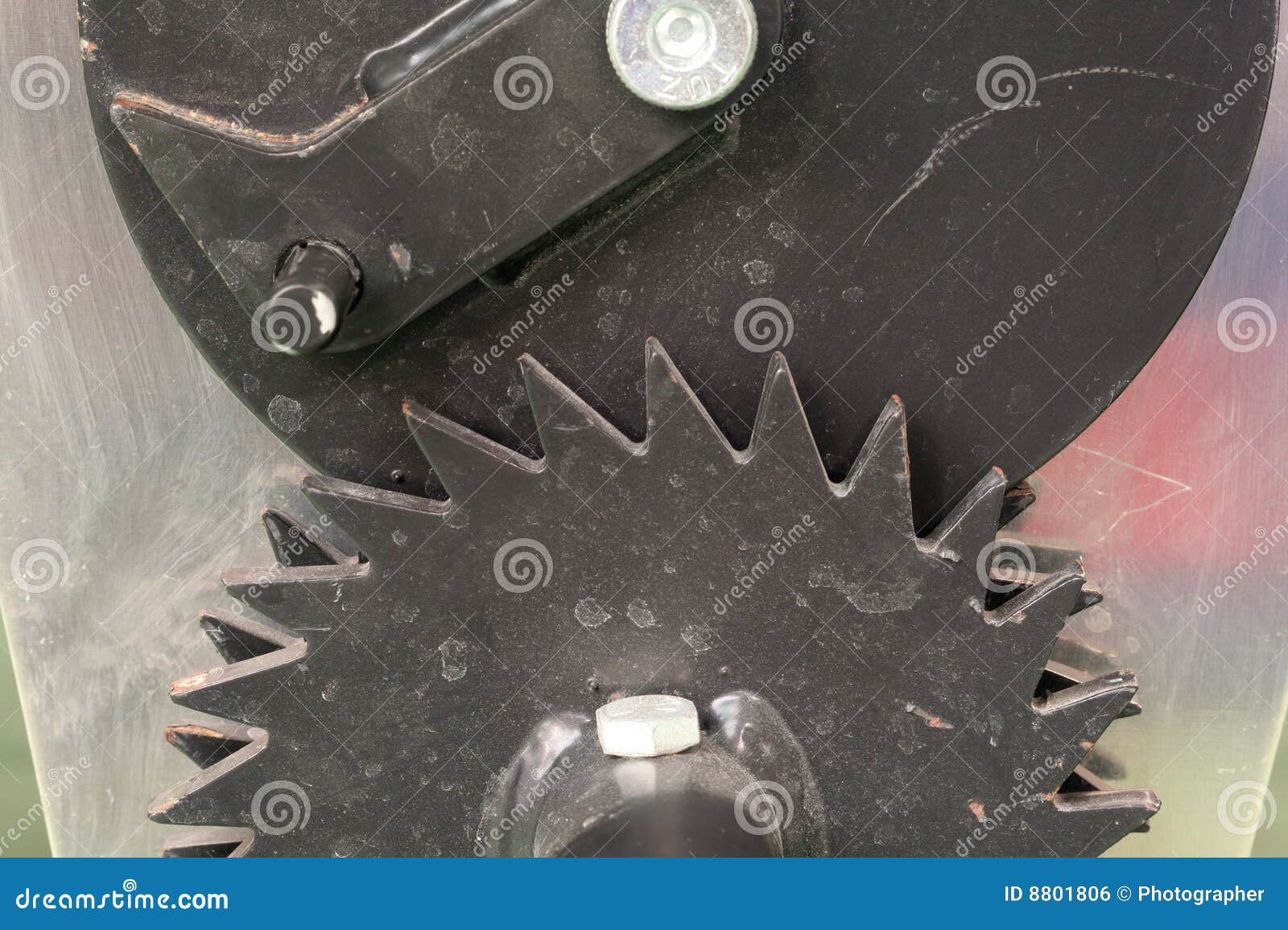 Roue à cliquet et cliquet photo stock. Image du machines - 8801806