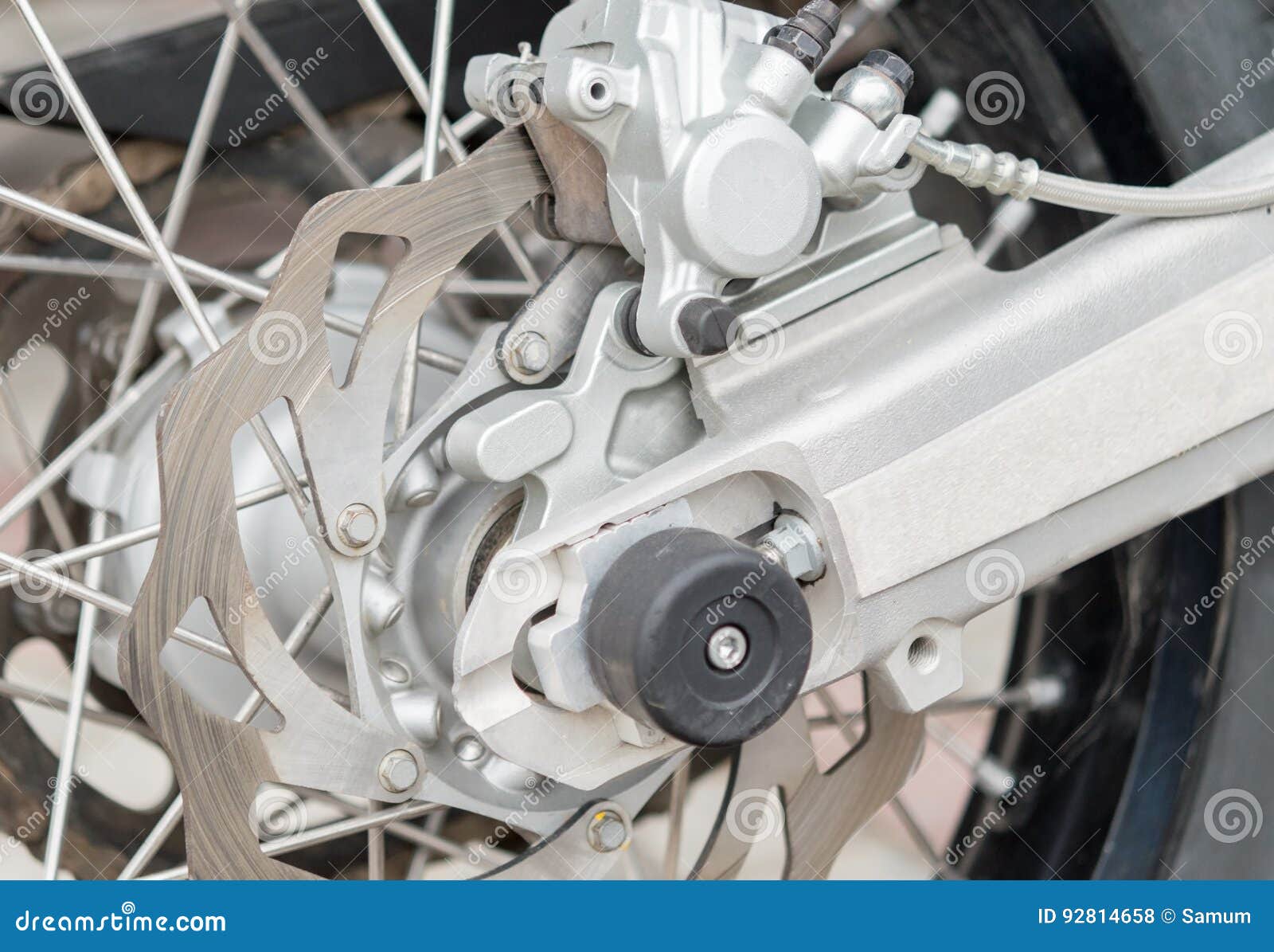 Roue de moto photo stock. Image du roues, noir, vitesse - 92814658